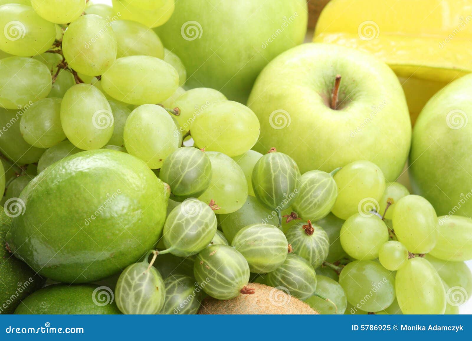 Diverse groene vruchten stock afbeelding. Image of kalk - 5786925