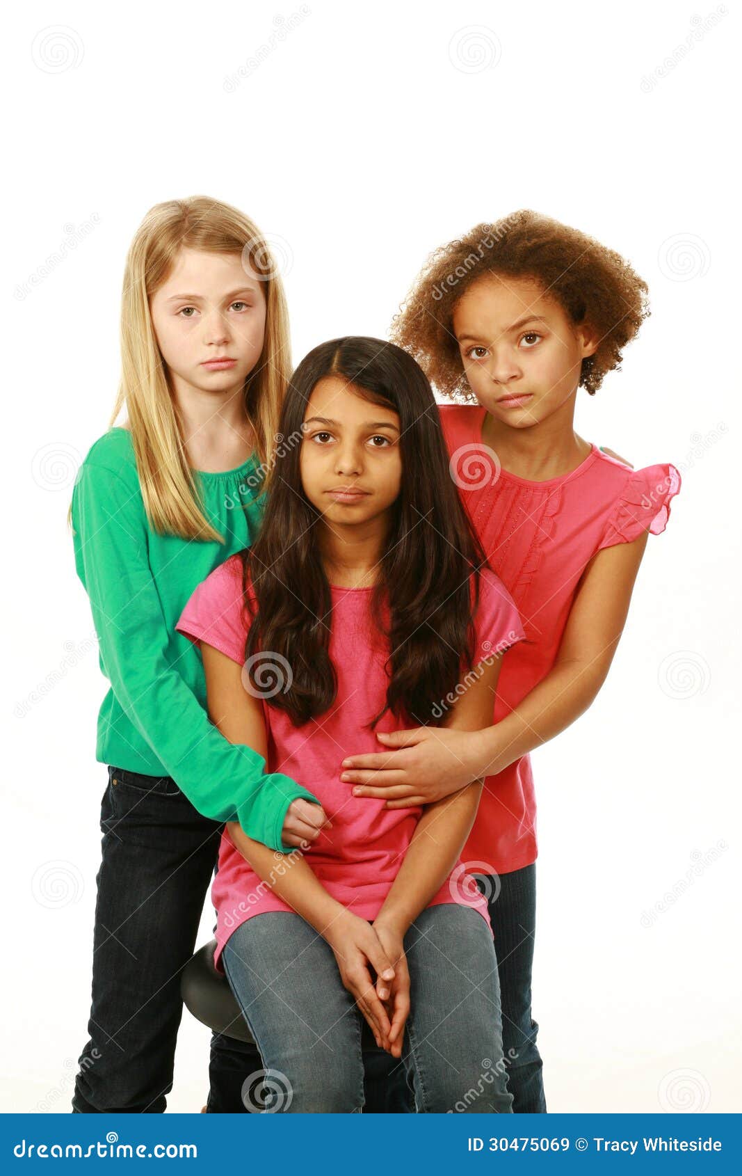 Diverse Groep Ernstige Jonge Meisjes Stock Afbeelding - Image of ...