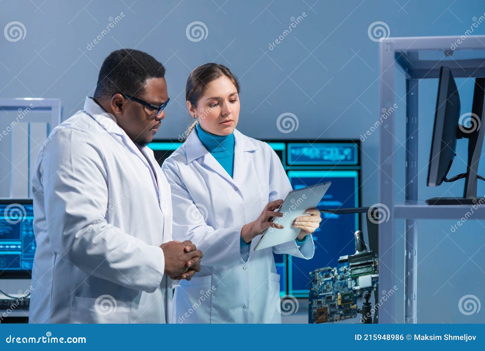 Diverse Team of Microelectronic Engineers Discuss Current Developments ...