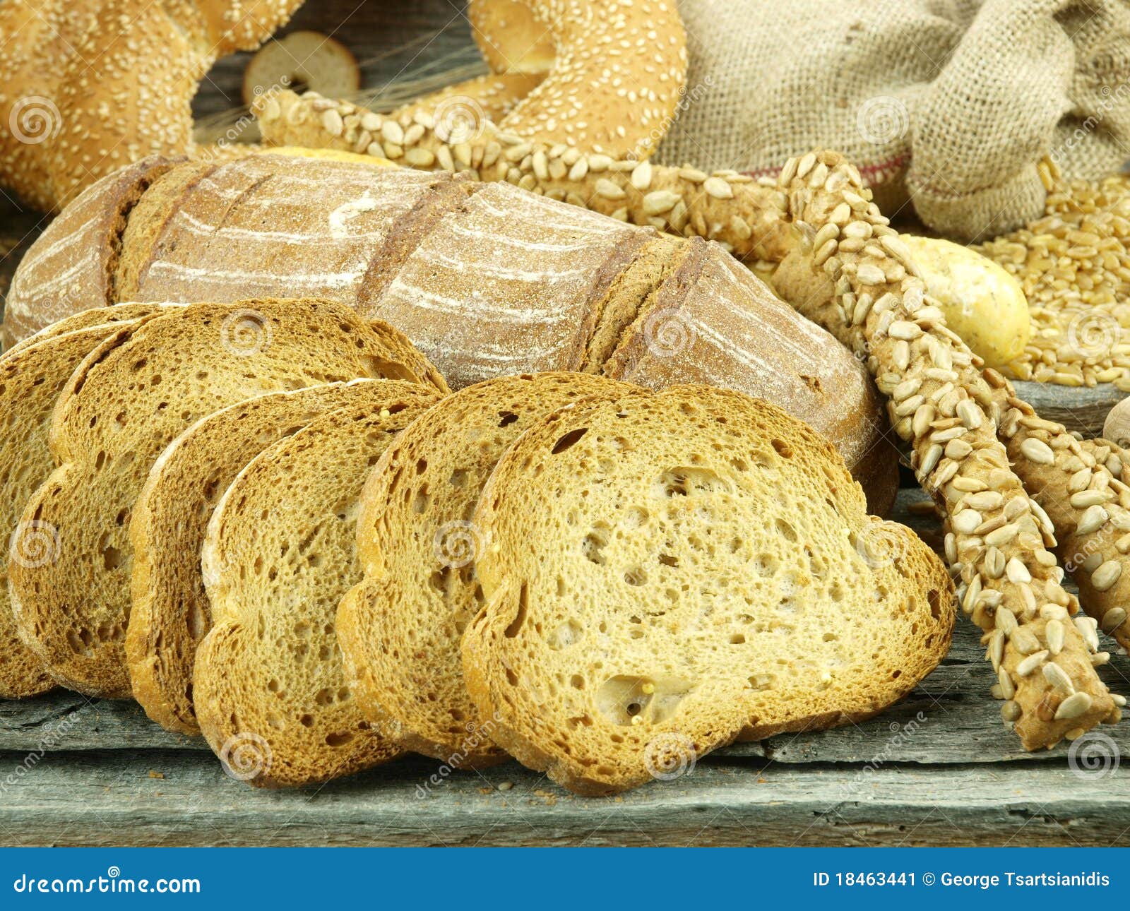 Diverse types van brood stock afbeelding. Image of gebakje - 18463441