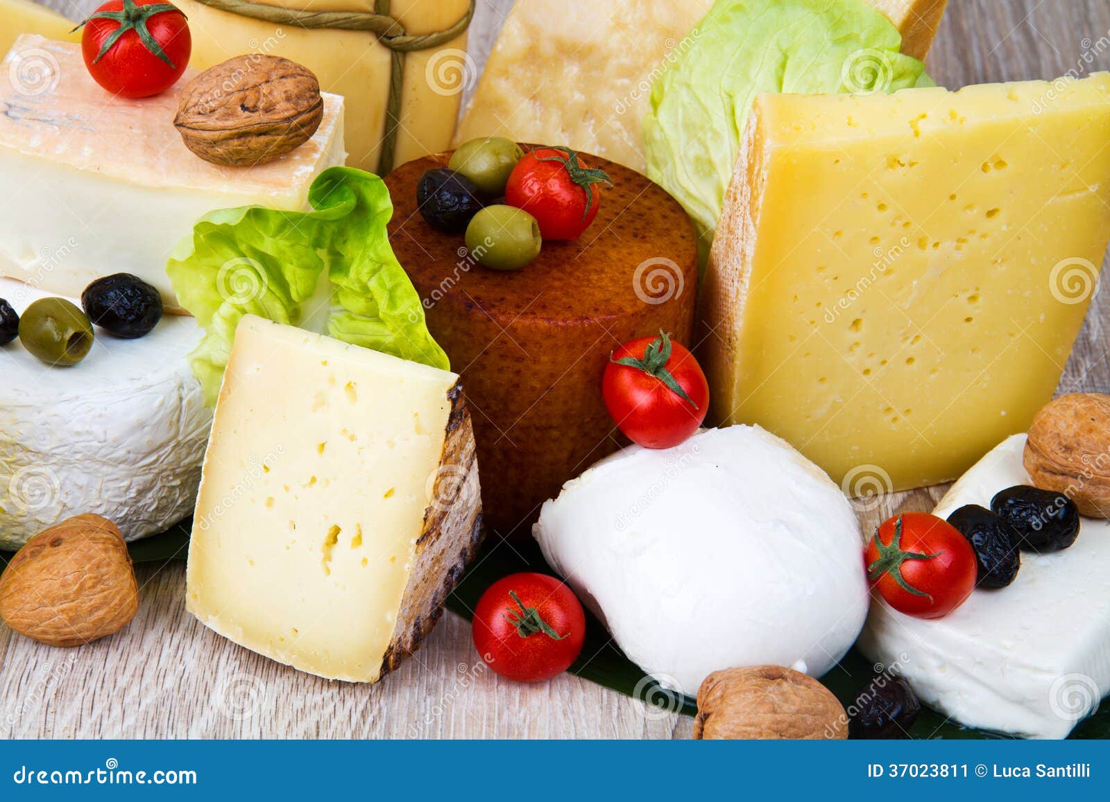 Diverse types van kaas stock afbeelding. Image of snack - 37023811