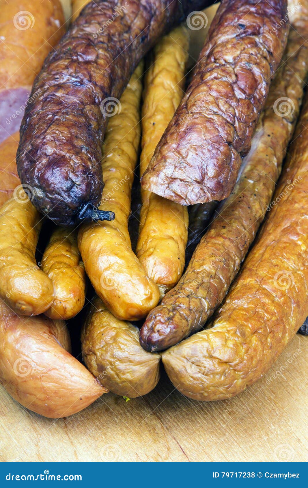 Diverse types van worsten stock foto. Image of rundvlees - 79717238