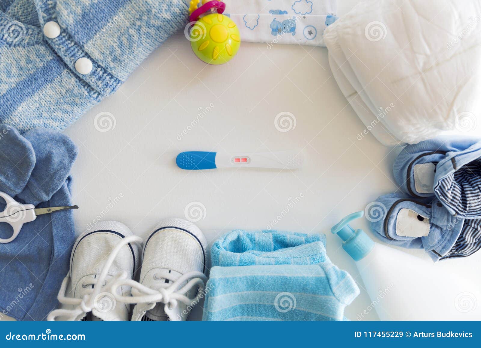 Diversos Accesorios Del Bebé Con Concepto Maternal De La Prueba De ... Diversos Accesorios Del Bebé Con Concepto Maternal De La Prueba De ...