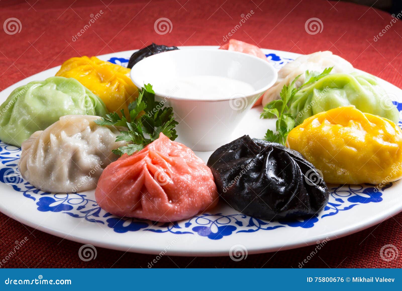 Diversos momos coloreados foto de archivo. Imagen de verde - 75800676