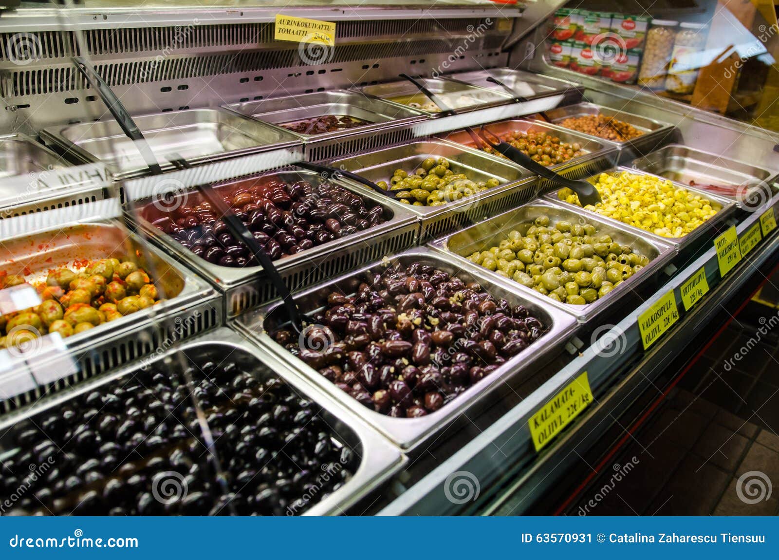 Diversos Tipos De Aceitunas En Una Tienda Imagen de archivo - Imagen de ...