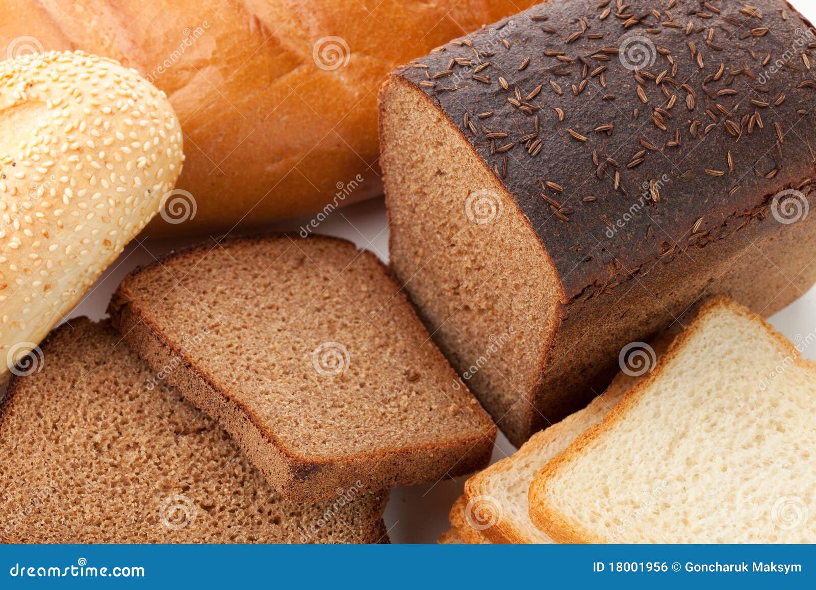 Diversos tipos de pan foto de archivo. Imagen de primer - 18001956