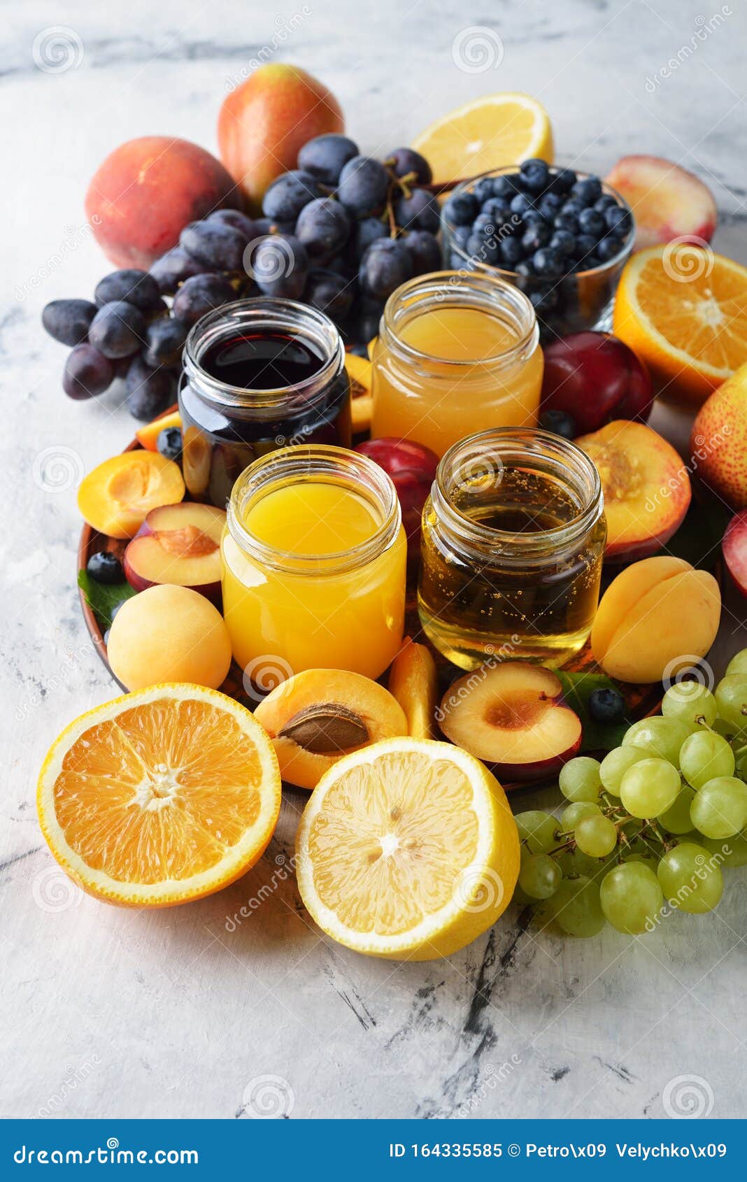 Diversos Tipos De Sumo De Fruta Imagem de Stock - Imagem de limonada ...