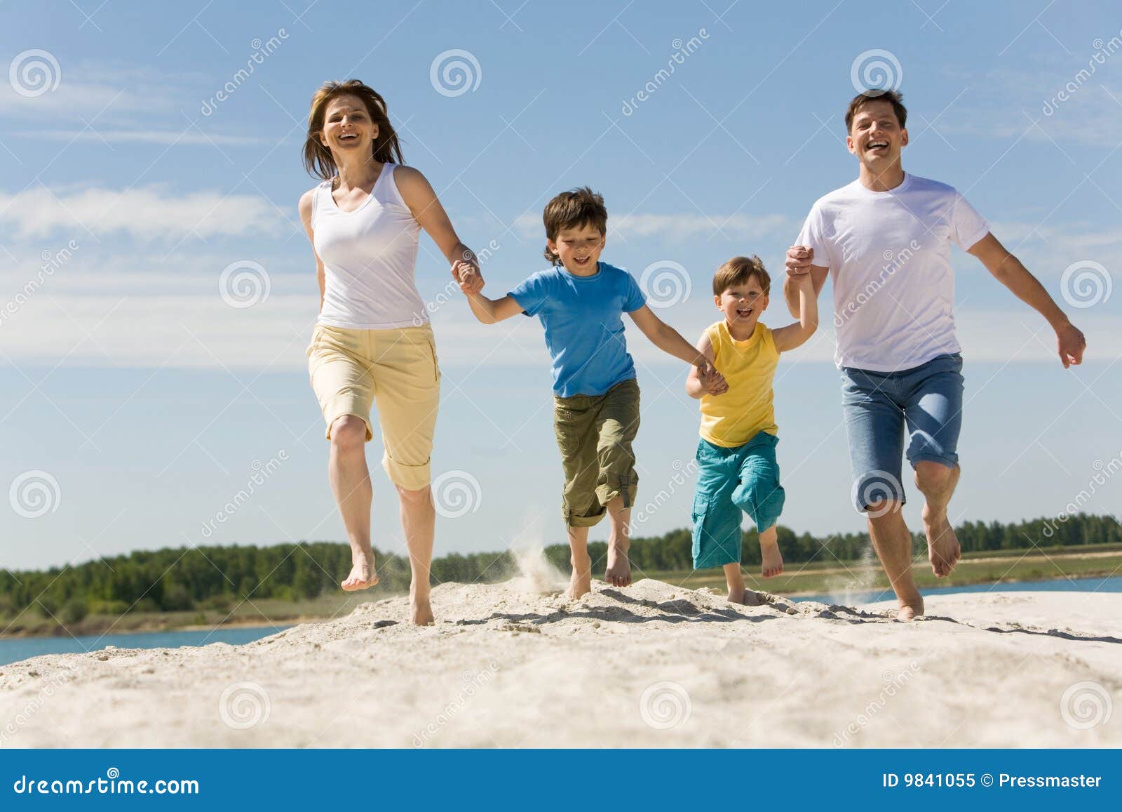 Divertirse imagen de archivo. Imagen de exterior, muchacho - 9841055