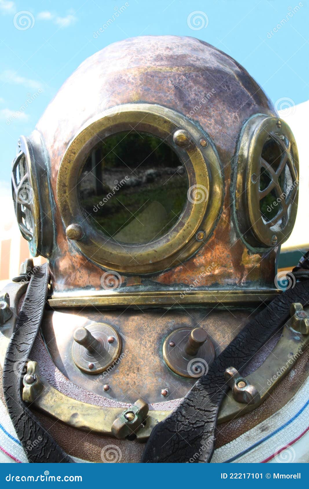 Diving helmet stock image. Image of diver, vintage, nautical - 22217101