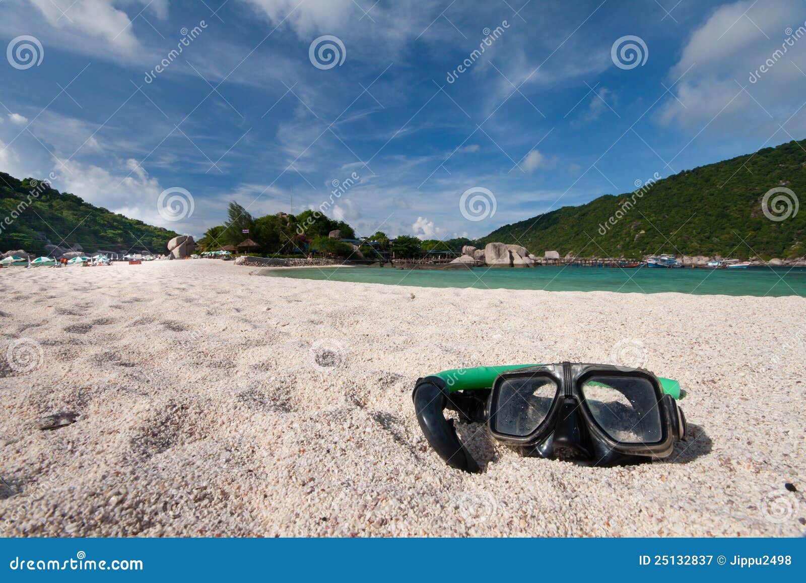 Diving mask on beach stock image. Image of nature, clear - 25132837