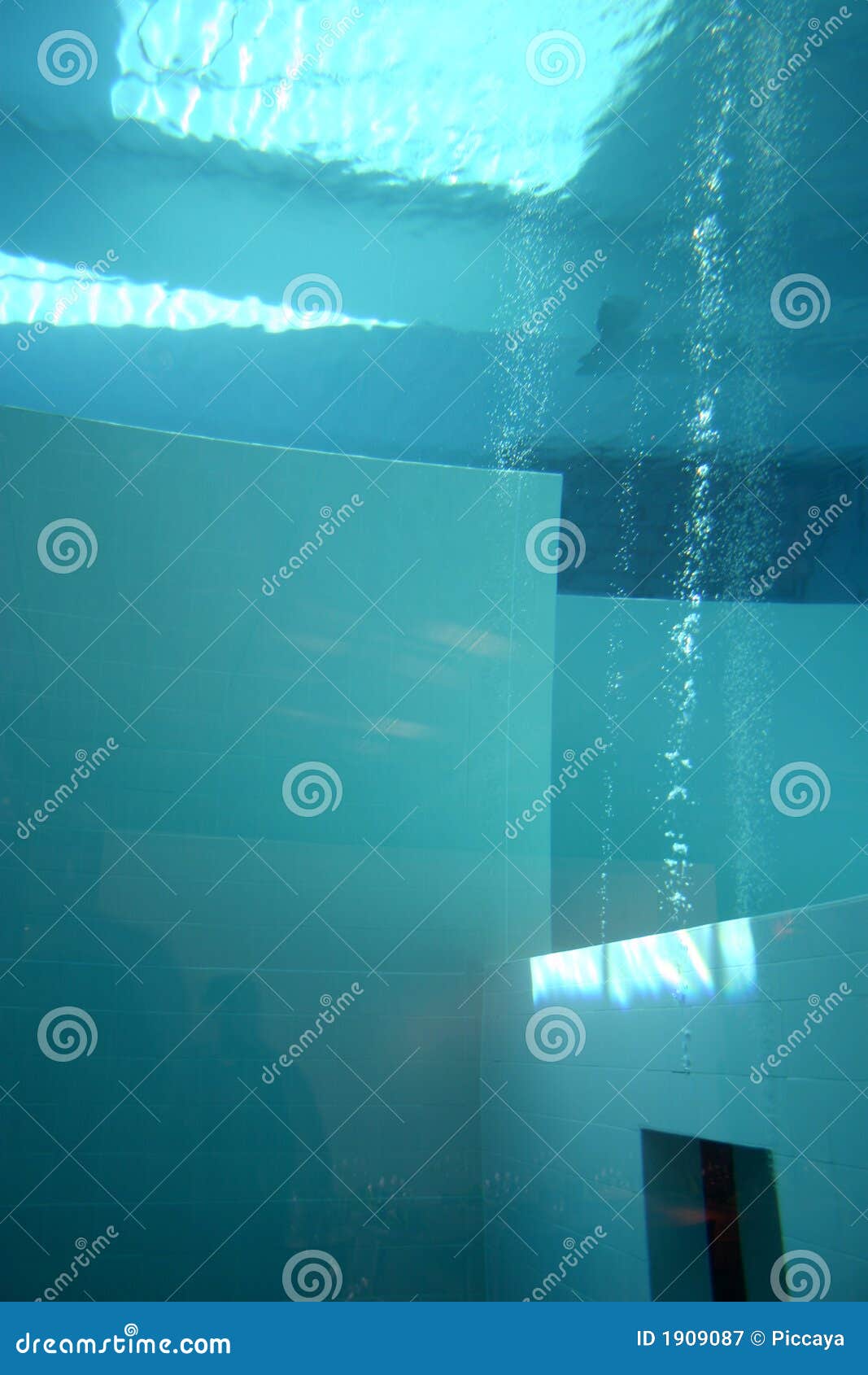 Diving swimming pool stock image. Image of deep, swimming - 1909087