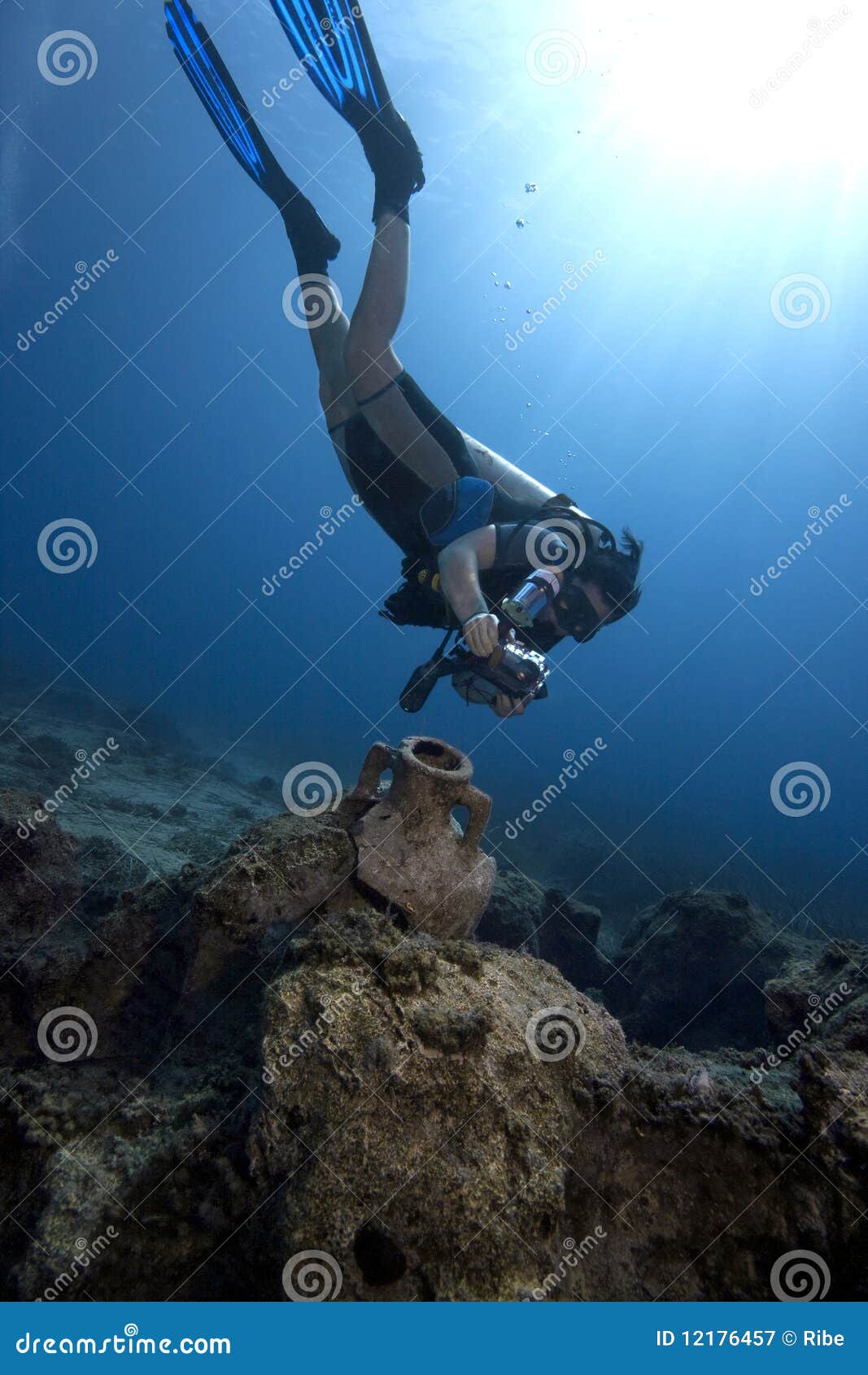 Ancient Amphora Royalty-Free Stock Photo | CartoonDealer.com #3131421