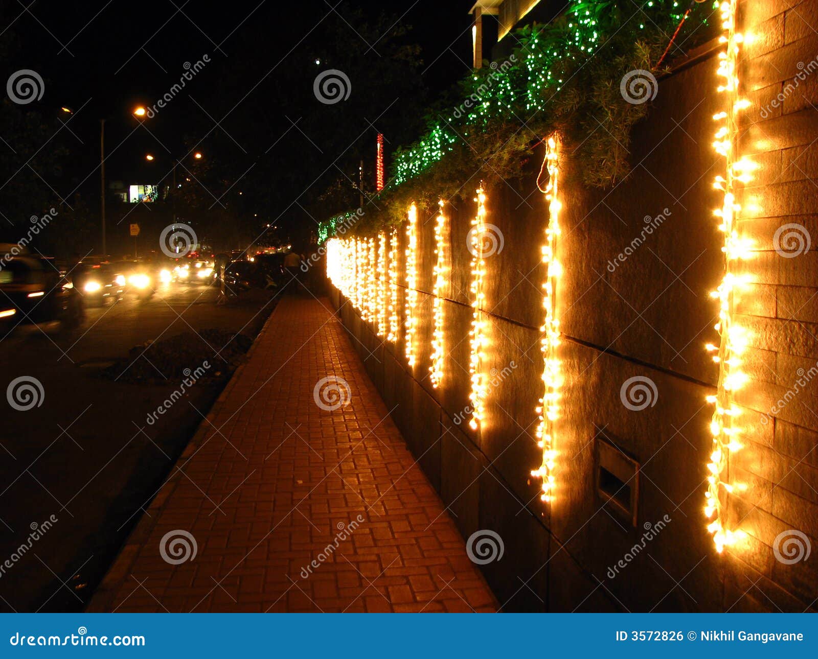 Diwali Footpath editorial photo. Image of cars, night - 3572826