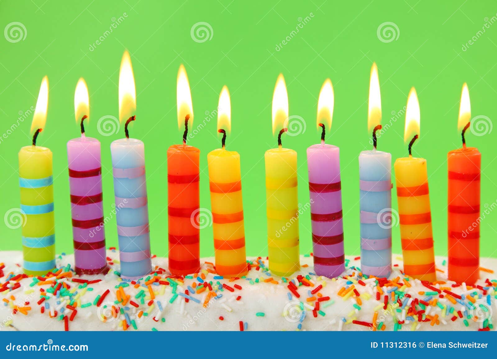 Dix bougies d'anniversaire photo stock. Image du doux - 11312316