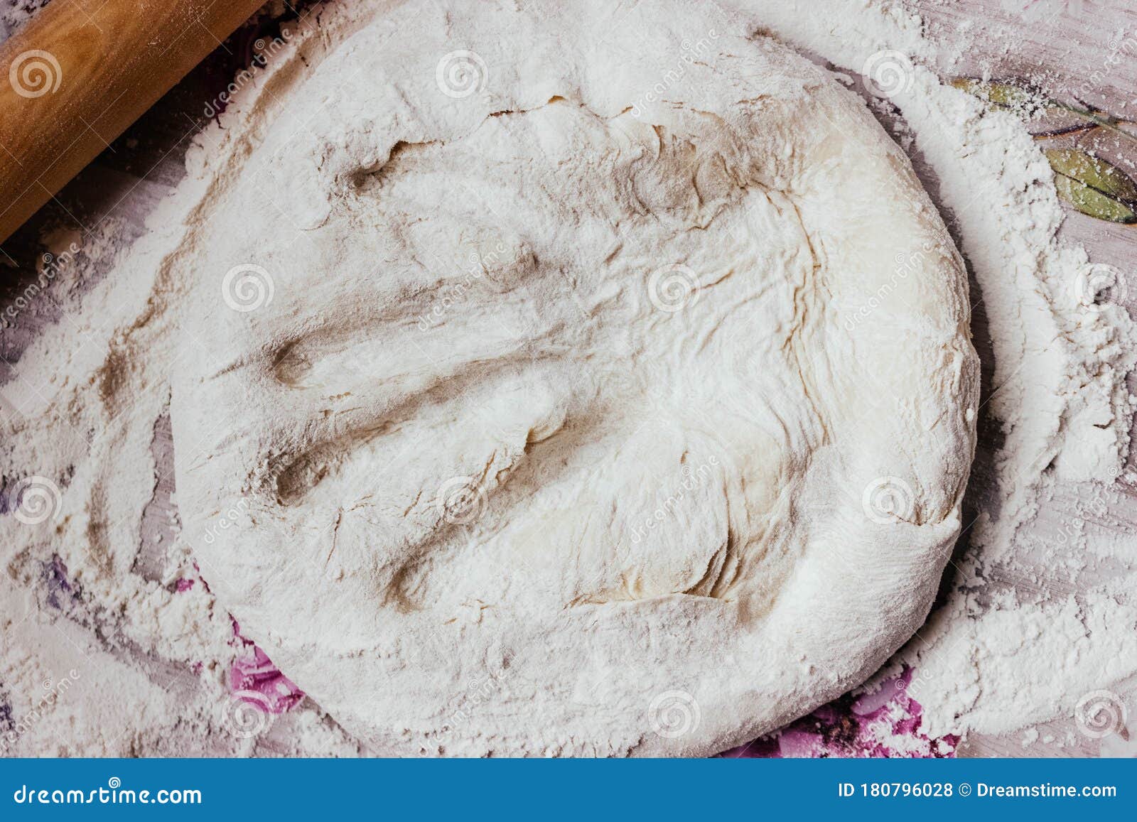 DIY Pizza. Homemade Pizza Step by Step Instruction.pizza Step 1 Roll ...