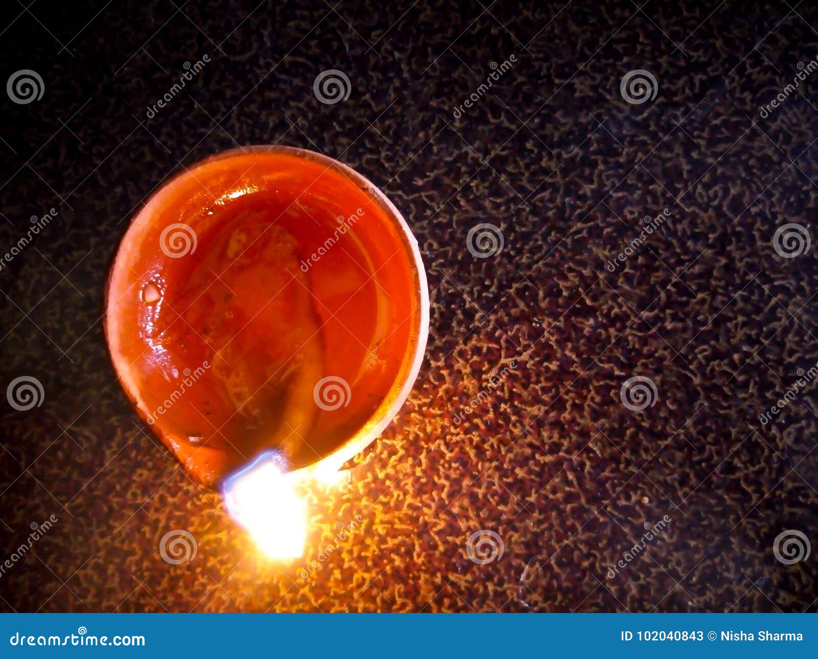 Diya στοκ εικόνα. εικόνα από diwali - 102040843