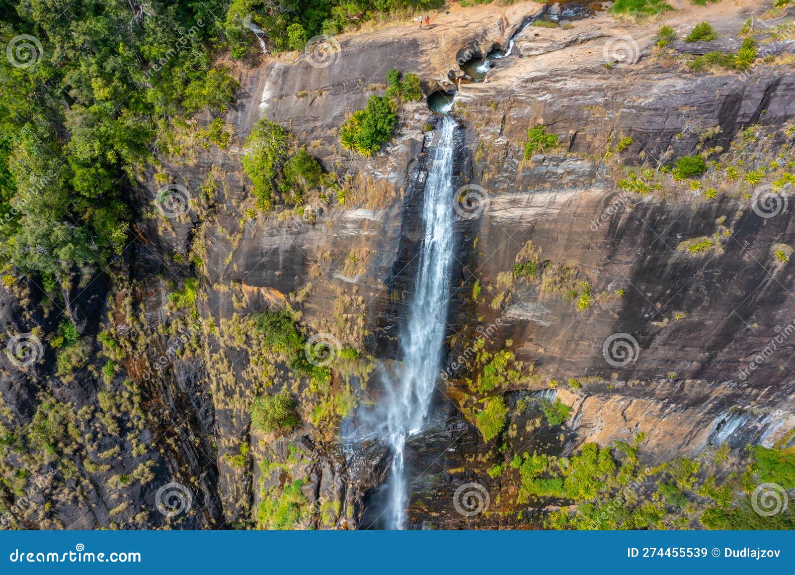Diyaluma Falls Near Ella, Sri Lanka Stock Image - Image of middle ...