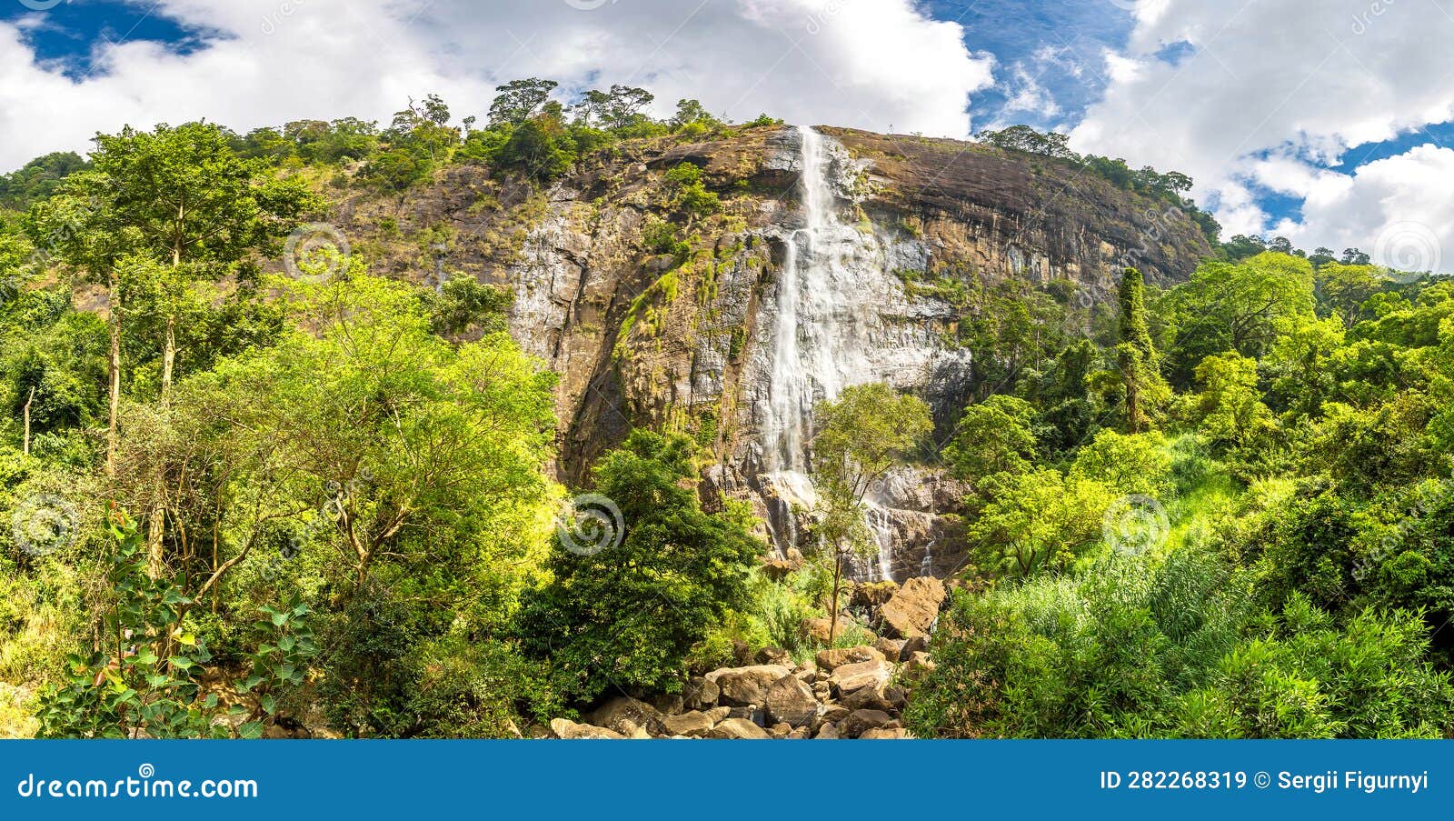 Diyaluma Waterfall in Sri Lanka Stock Image - Image of water, fall ...