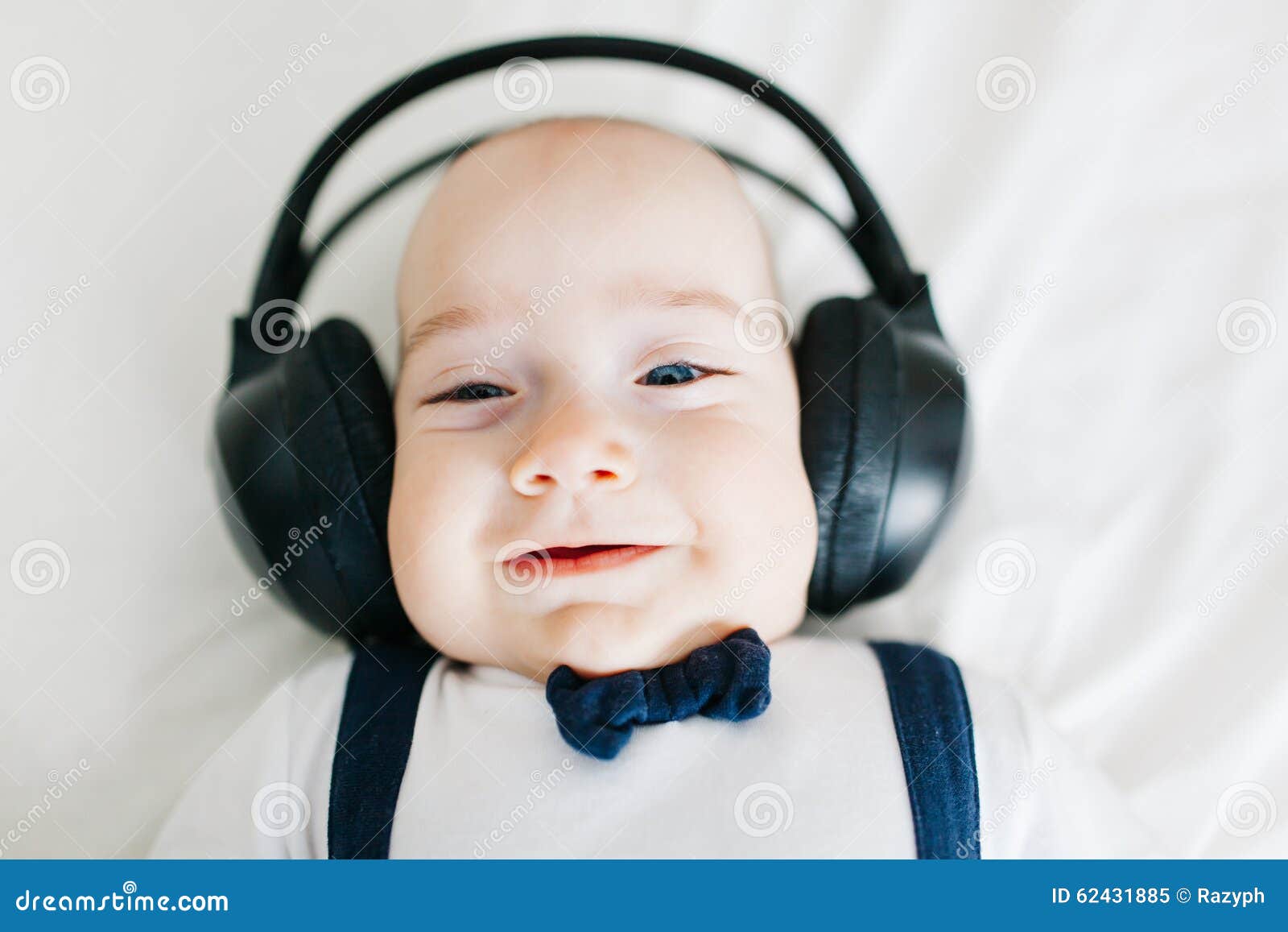 DJ-Baby stockbild. Bild von musik, porträt, reinheit - 62431885