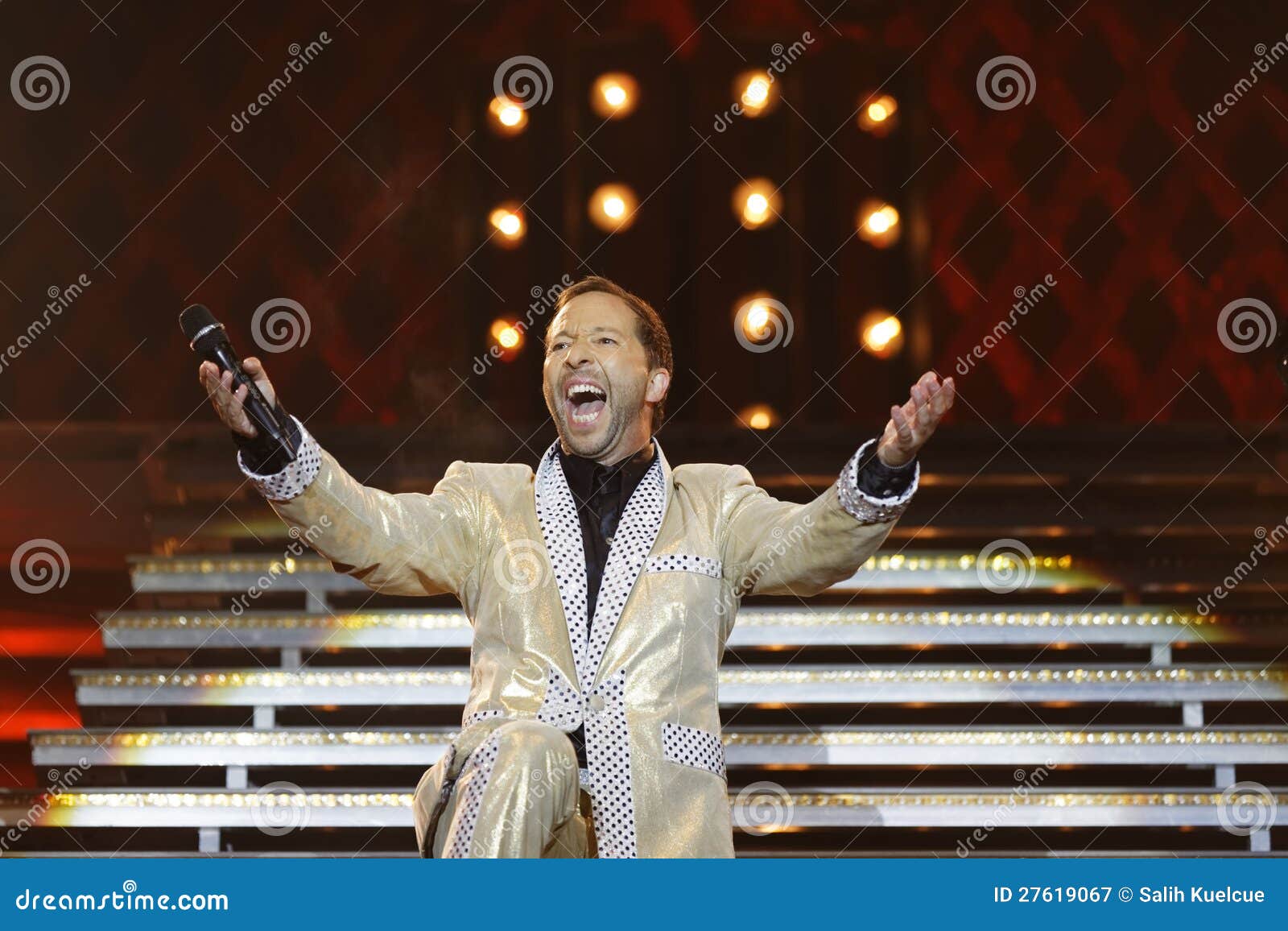 DJ Bobo editorial photography. Image of dance, stage - 27619067