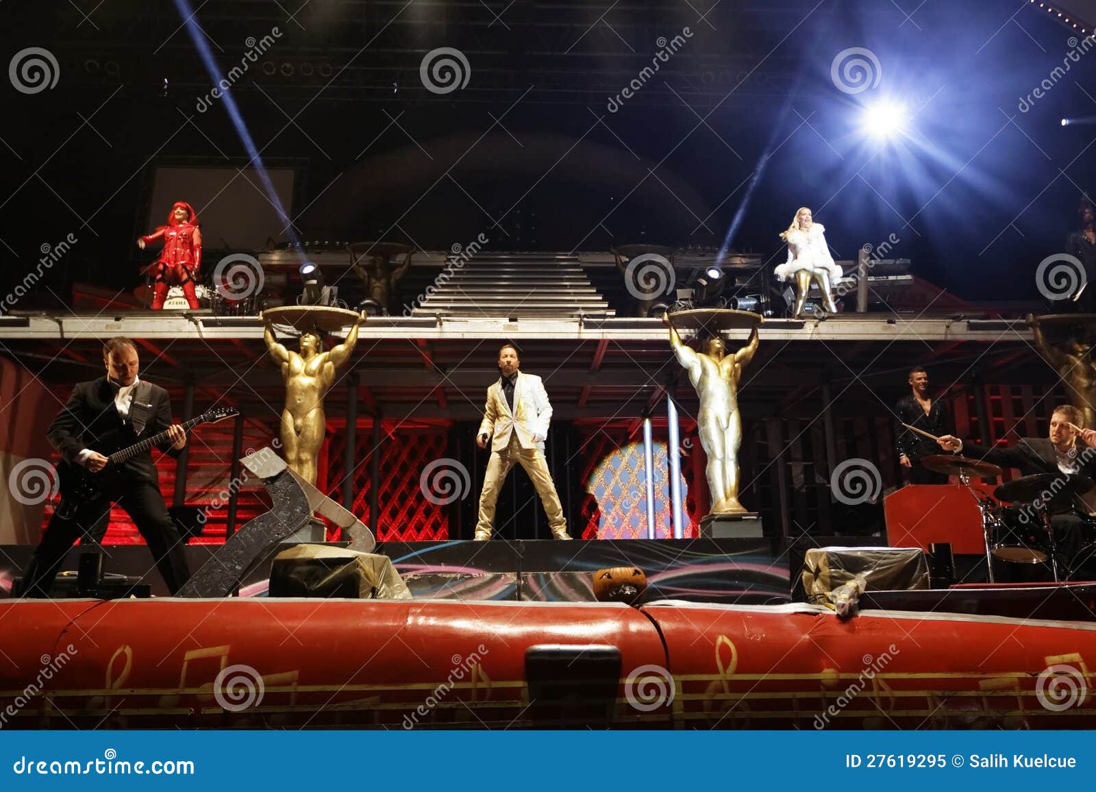 DJ Bobo editorial image. Image of event, micro, singer - 27619295