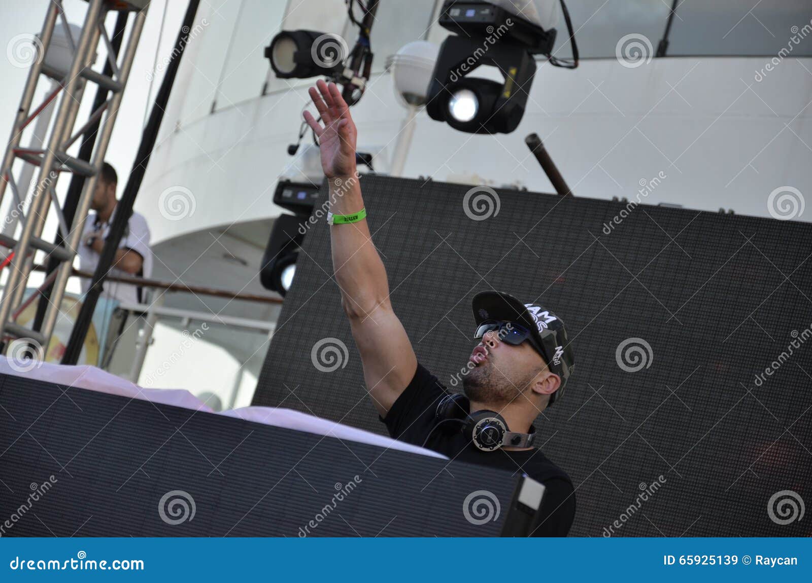 DJ Michael Woods editorial stock image. Image of progressive - 65925139