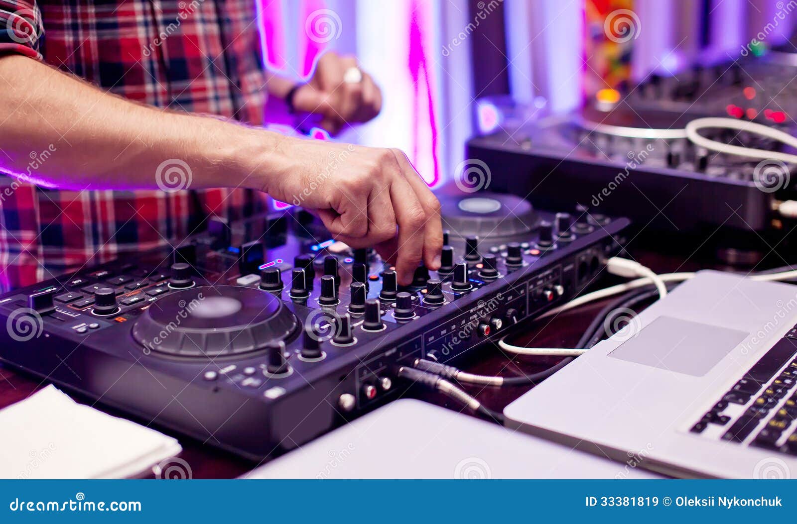 Dj mixing stock image. Image of nightclub, hand, spinning - 33381819