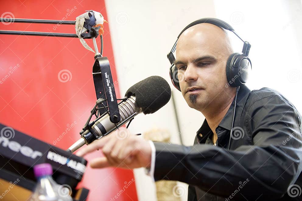 DJ Roger Shah editorial stock photo. Image of culture - 27877068