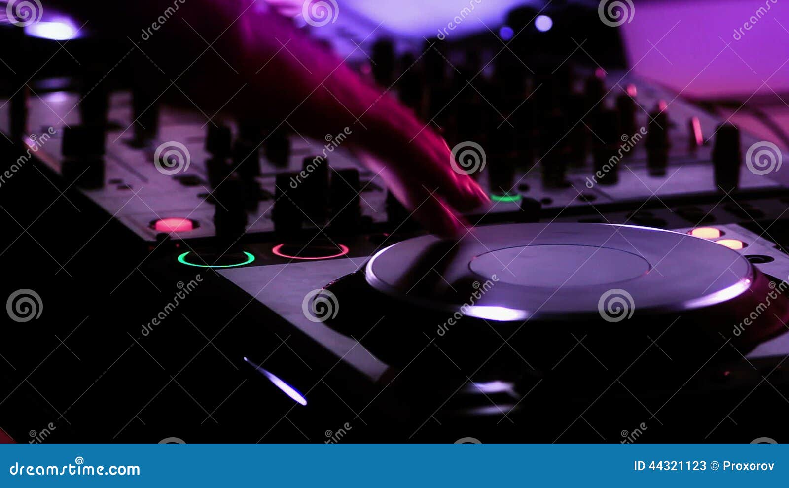 Dj scratching at cd player stock video. Video of nightclub - 44321123