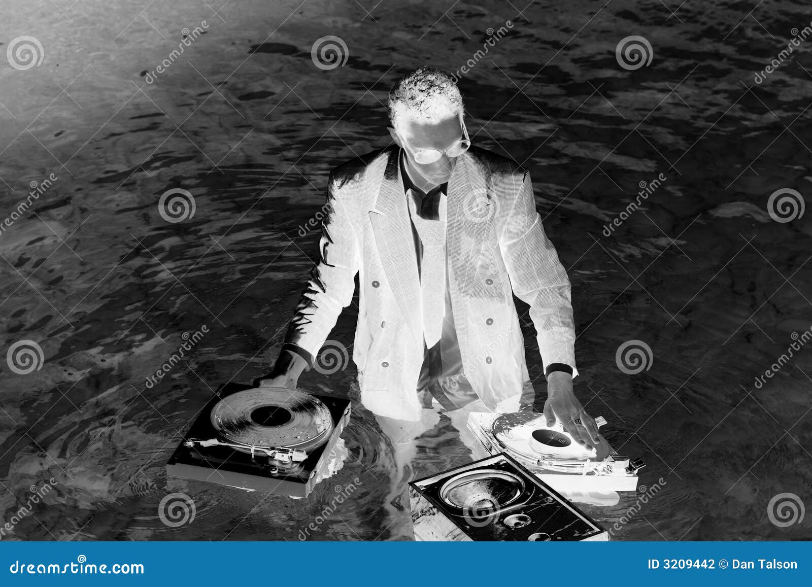 Dj in sea stock photo. Image of instrument, entertainment - 3209442