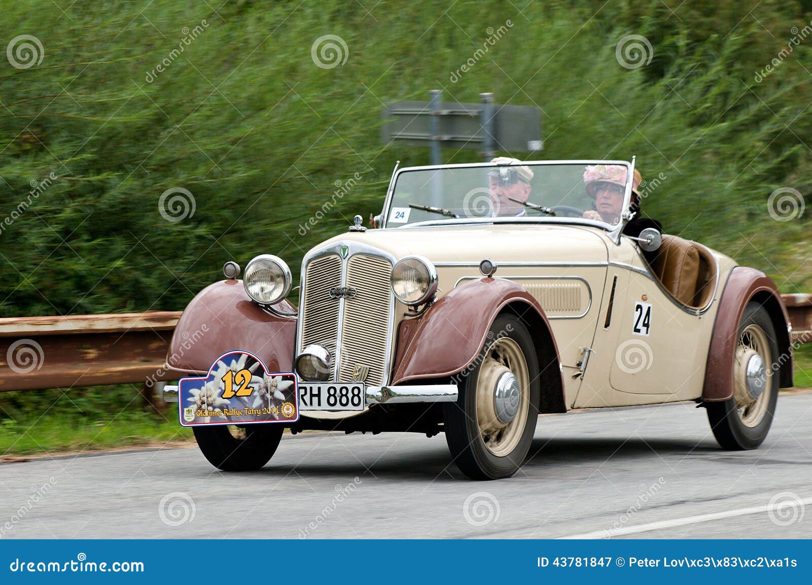 DKW F5 - ( 1936 ) in Motion Editorial Photography - Image of design ...