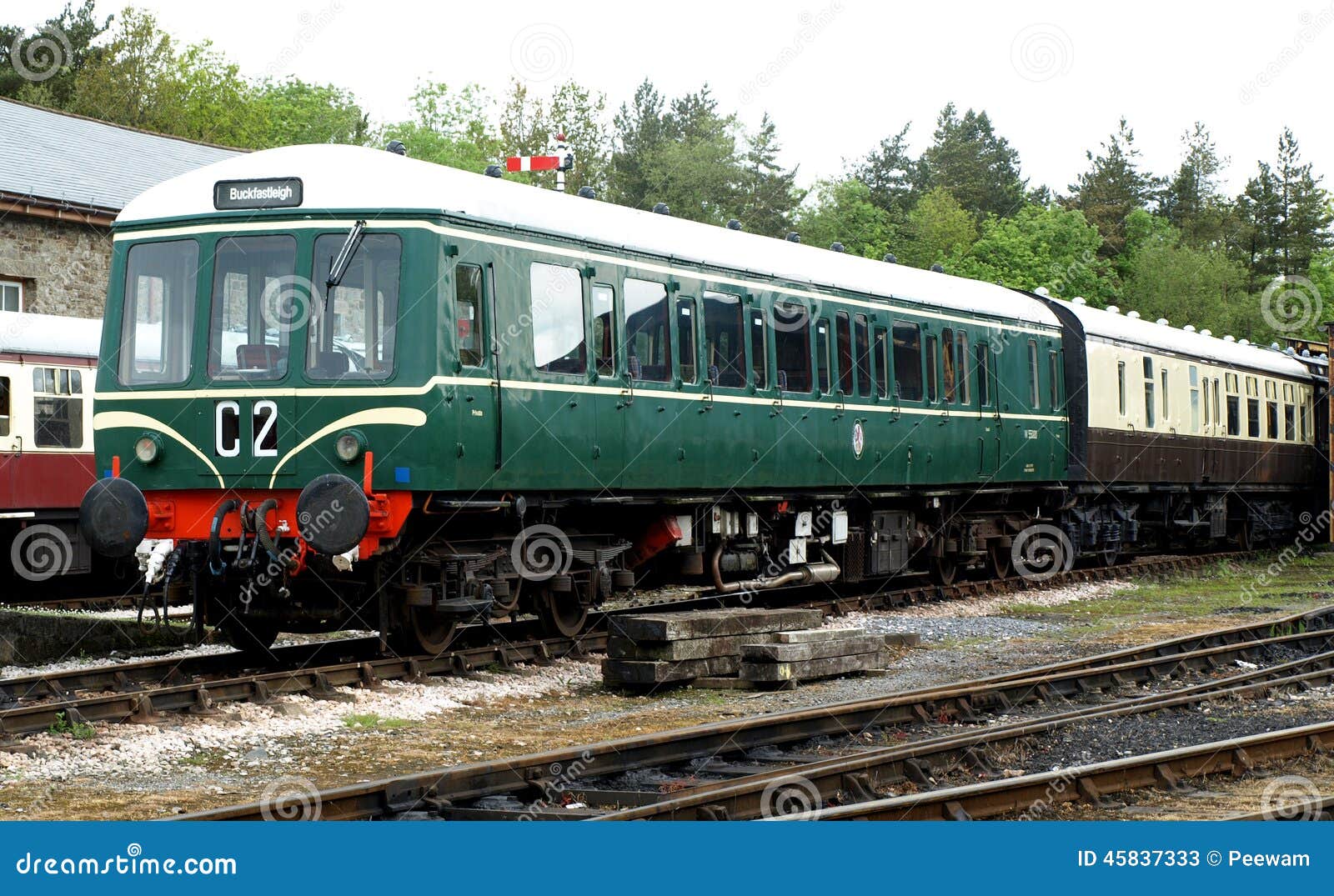 Diesel Multiple Unit - Buckfastleigh Station, South Devon Railway ...
