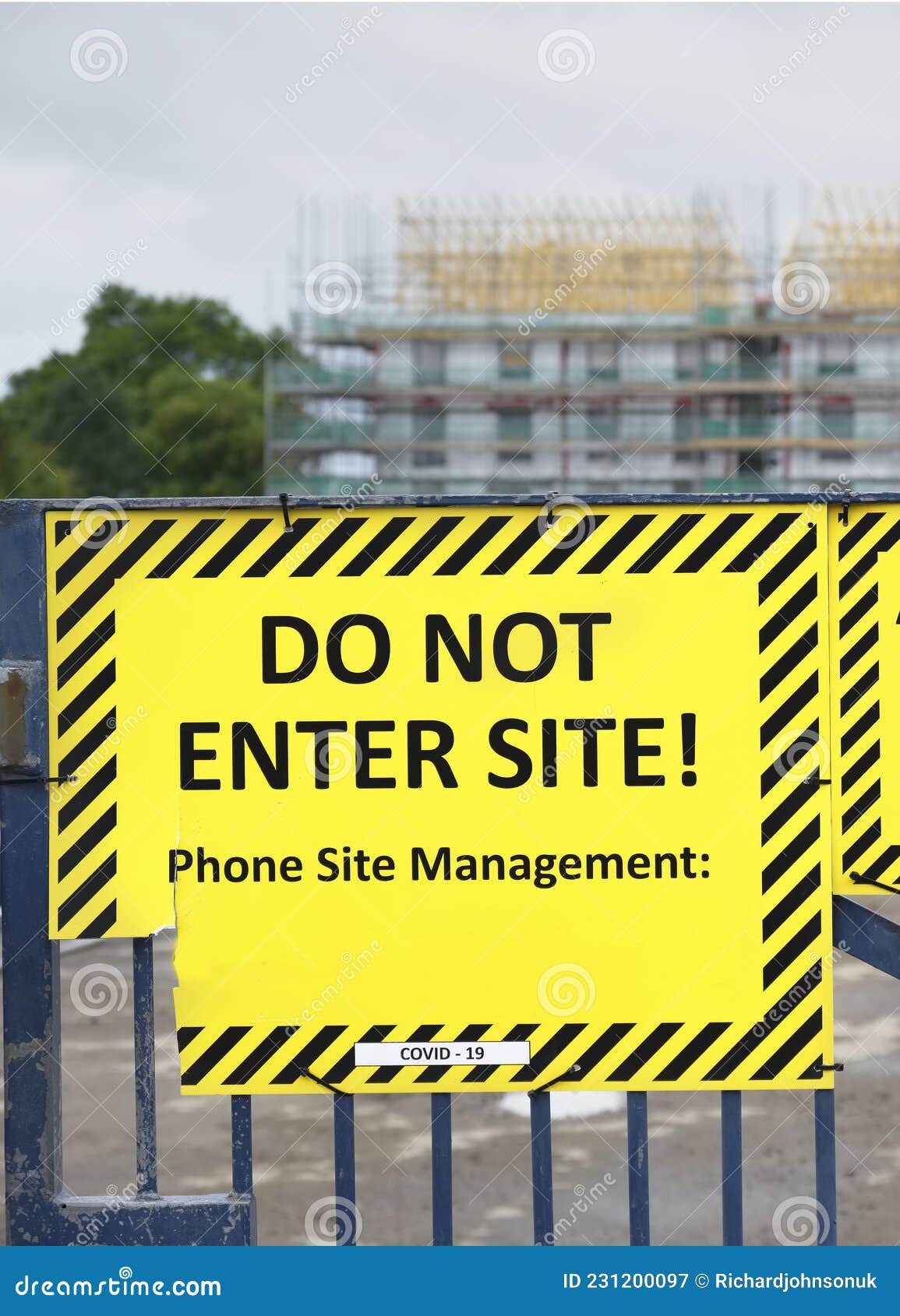 Do Not Enter Construction in Progress Sign on Fence Stock Image - Image ...