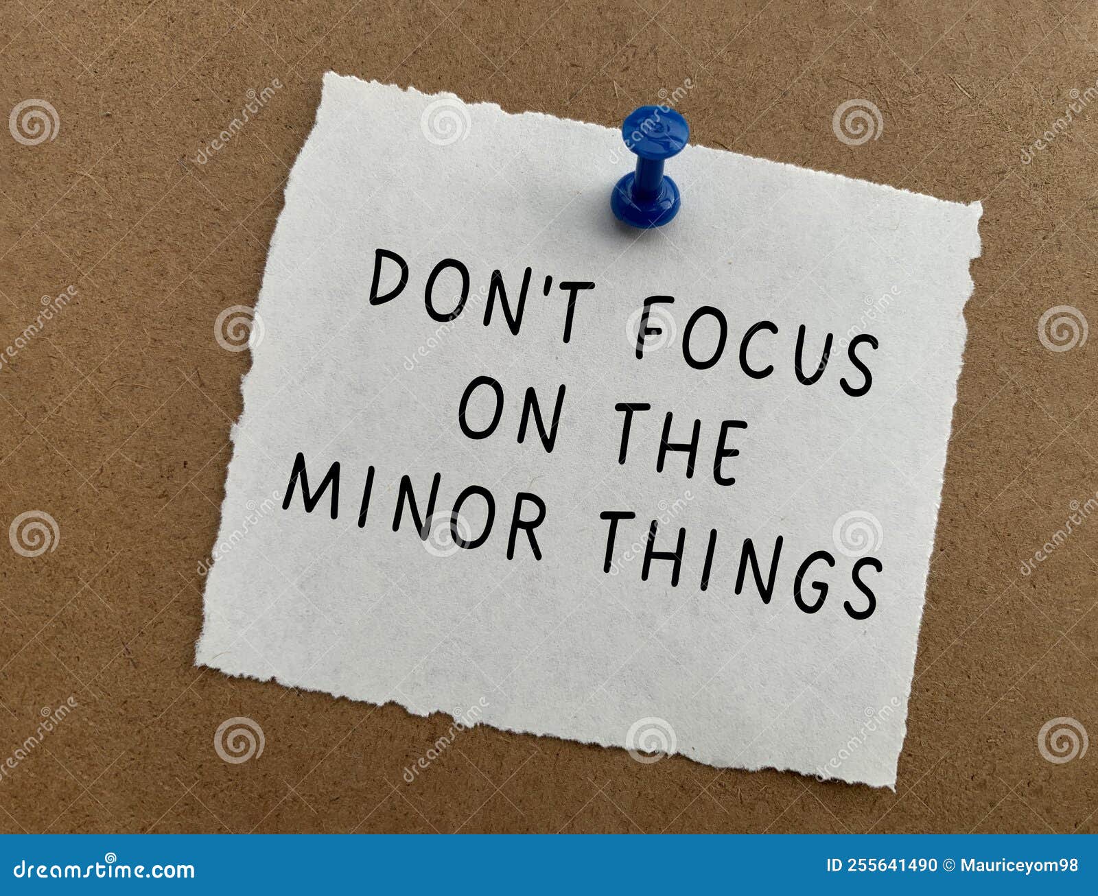 Do Not Focus on the Minor Things Text on White Paper Note Pad Stock ...