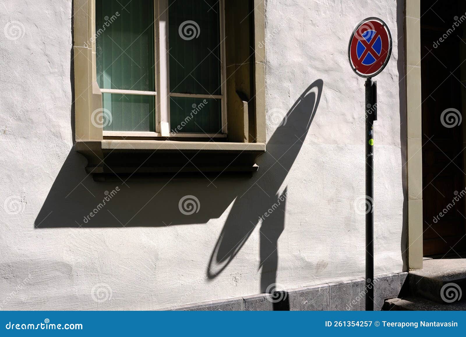 Do Not Stop Traffic Sign in Bern, Switzerland. Stock Image - Image of ...