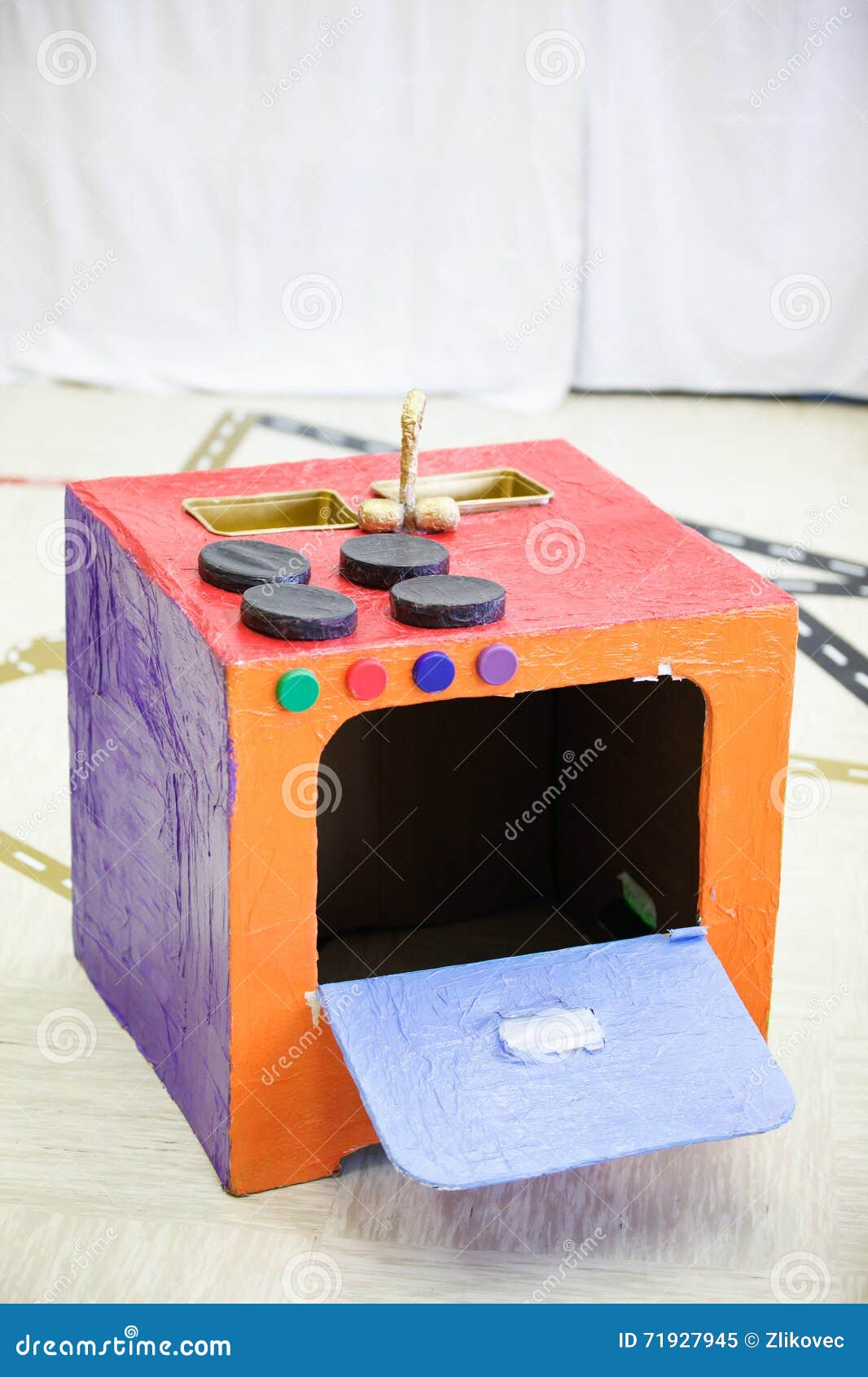 Do-it-yourself Kitchen Stove, Made from Paper Box Stock Image - Image ...