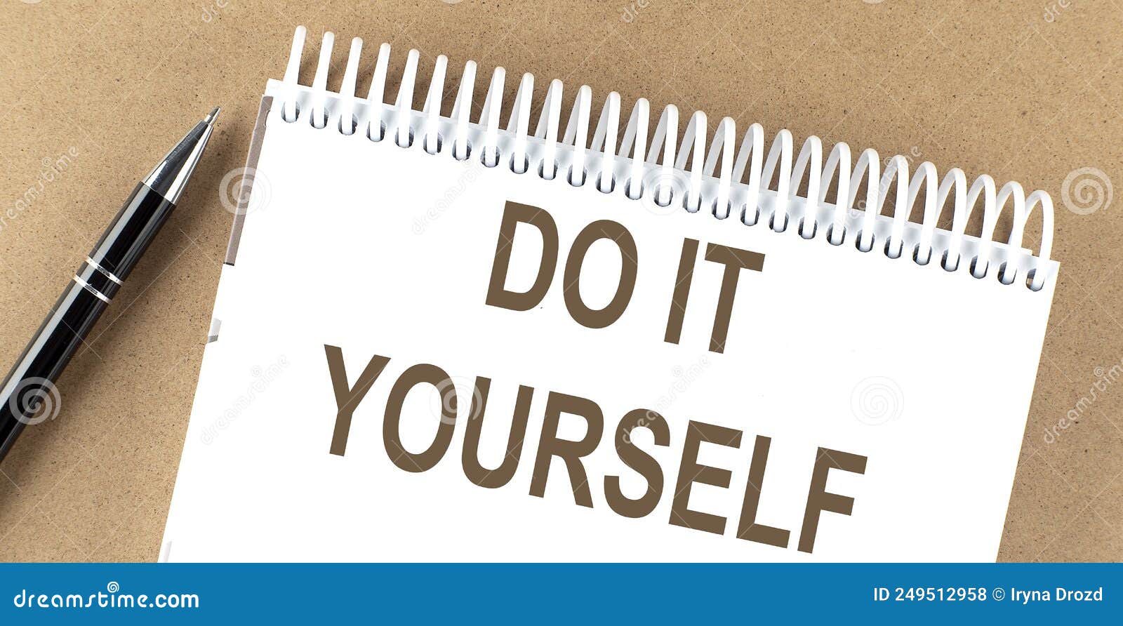 DO it YOURSELF Text on a Notepad with Pen, Business Concept Stock Photo ...