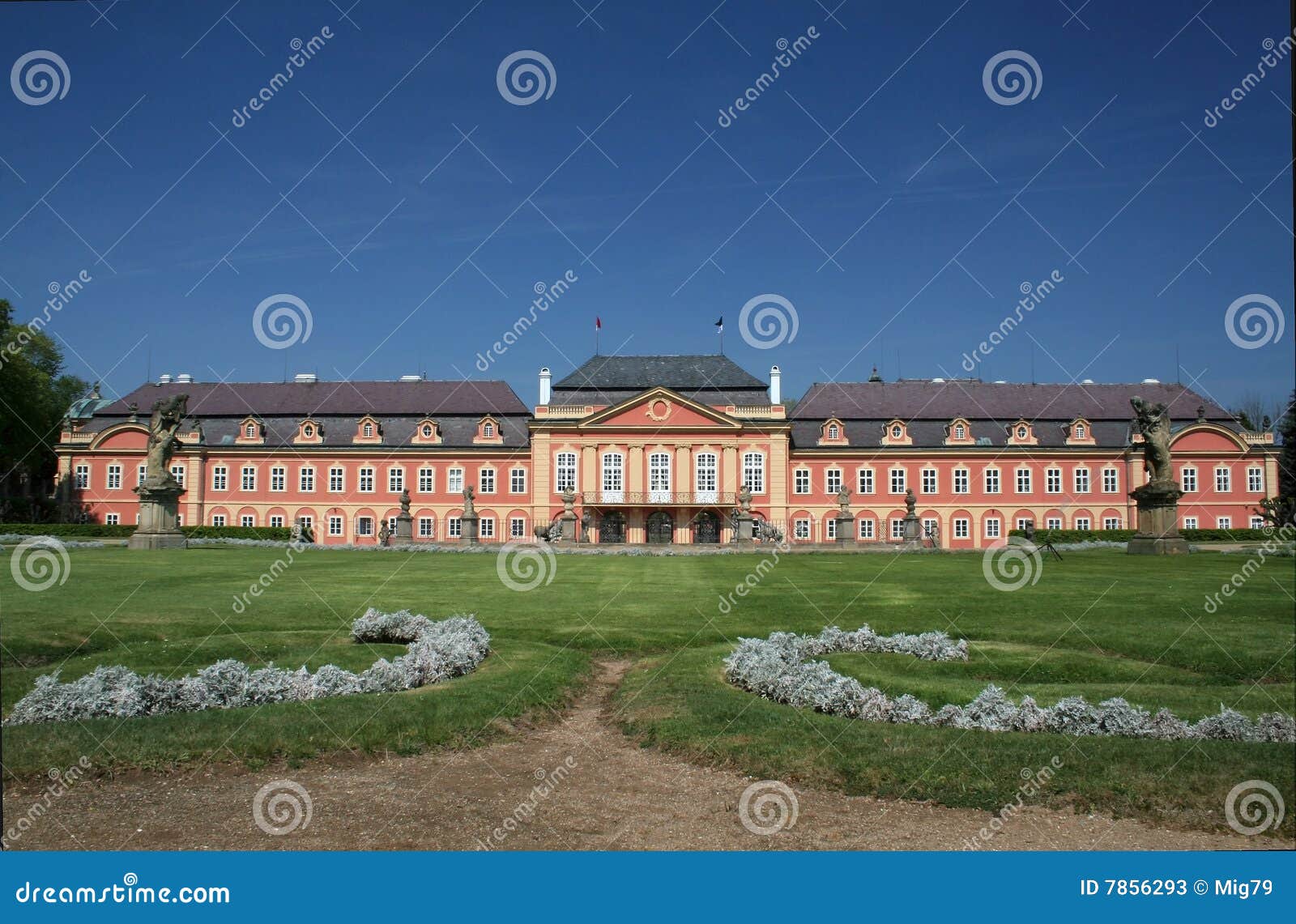 Dobris castle stock image. Image of gardens, sunny, dobris - 7856293