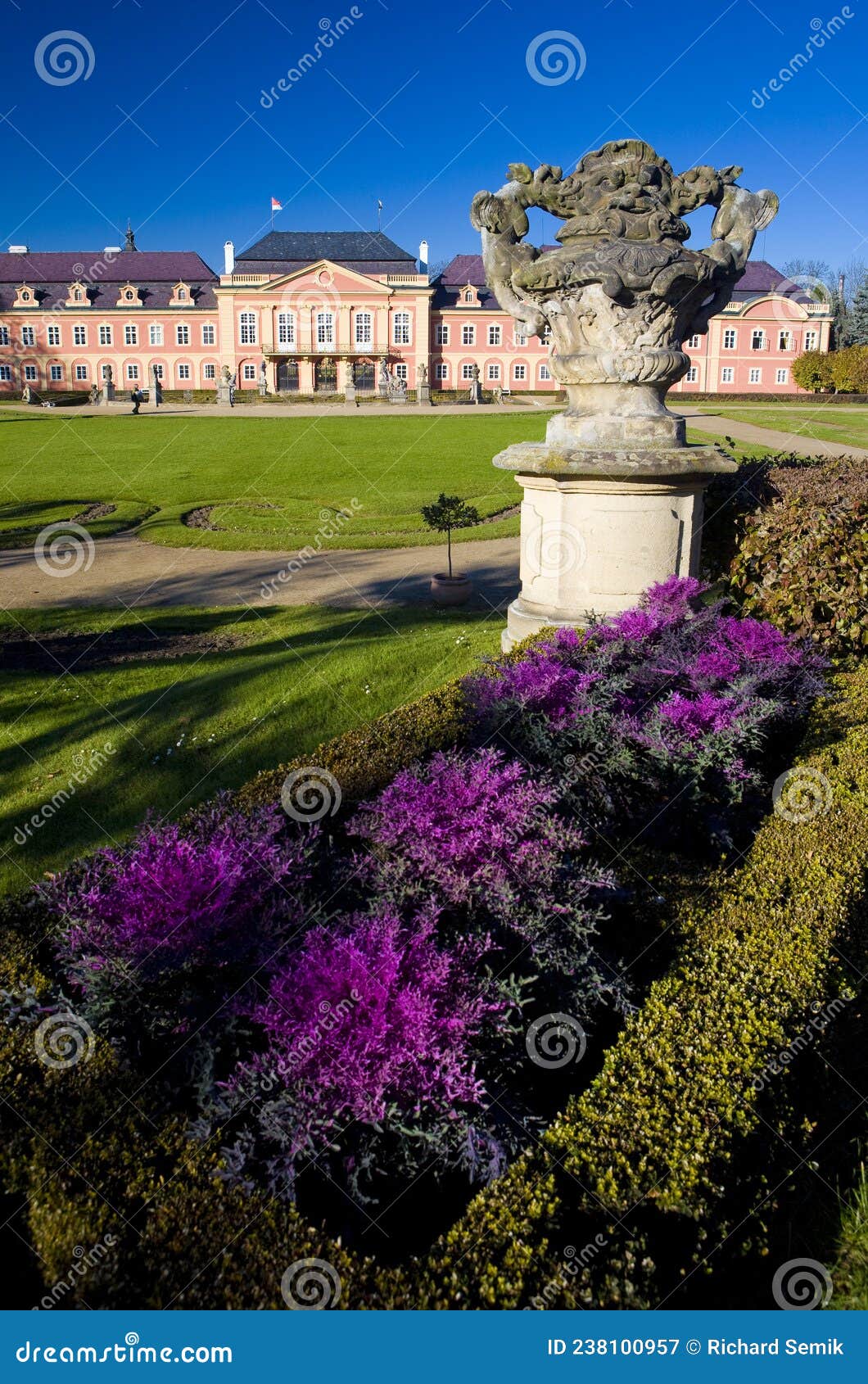 Dobris Palace, Czech Republic Stock Image - Image of dobris, gardens ...