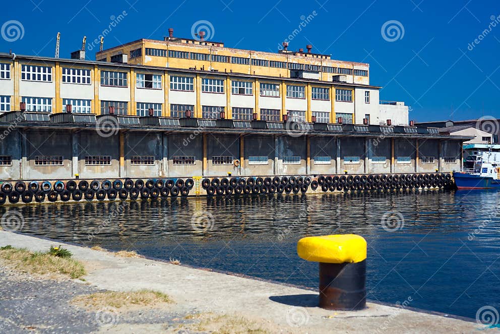 Doca do porto imagem de stock. Imagem de doca, protetor - 19588615