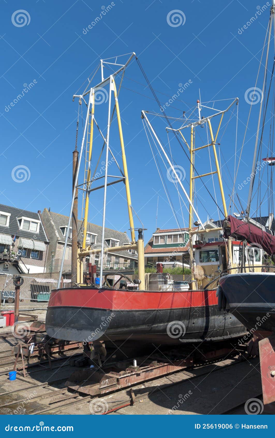 Doca seca foto de stock. Imagem de reparo, navio, pesca - 25619006