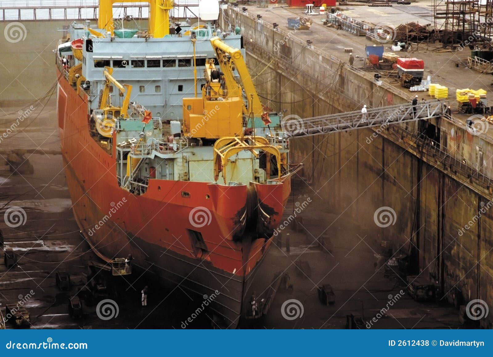 Doca seca do navio foto de stock. Imagem de navio, transporte - 2612438