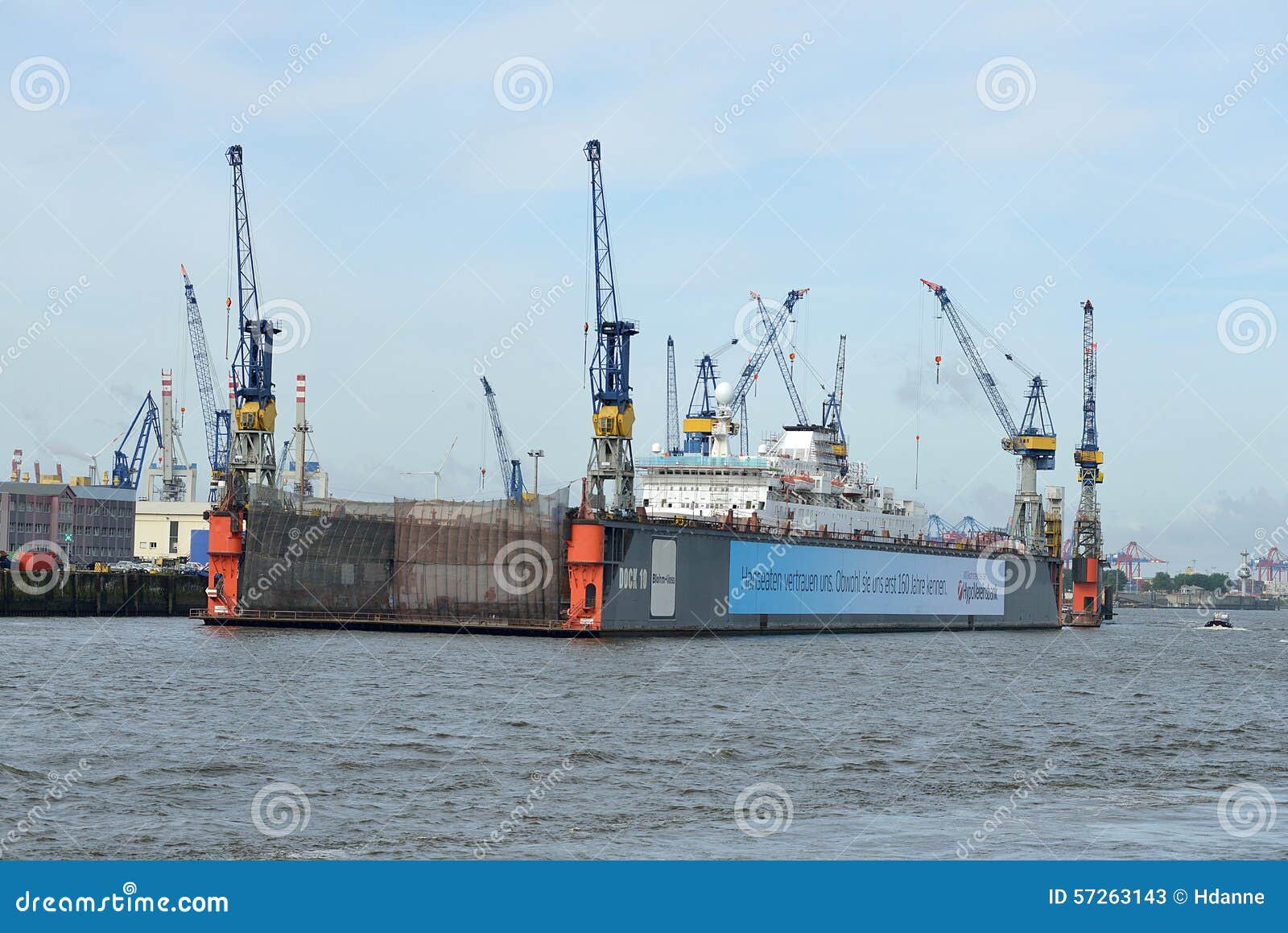 Doca Seca No Porto De Hamburgs Foto de Stock Editorial - Imagem de azul ...