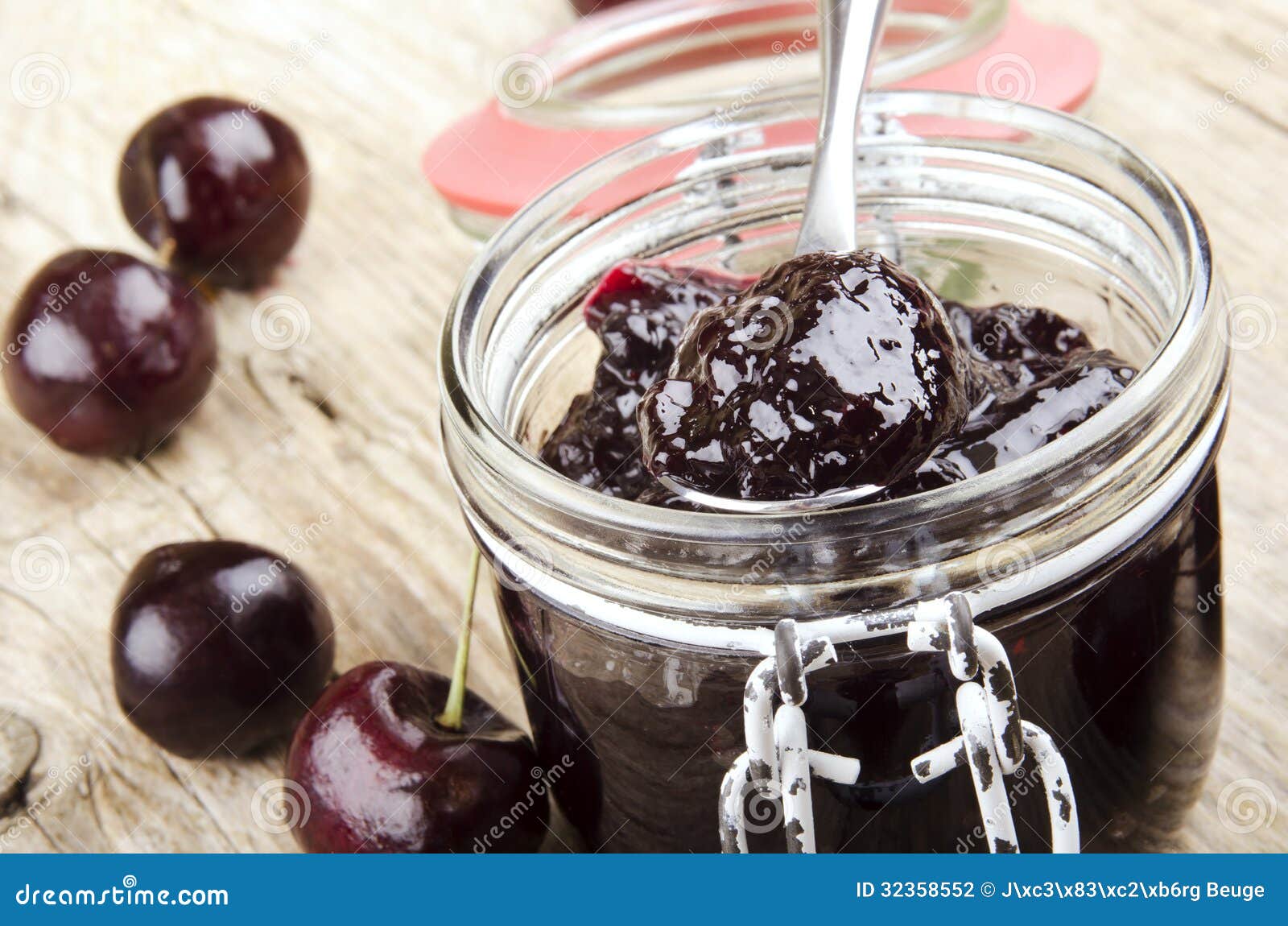 Doce De Fruta Caseiro Da Cereja Doce Foto de Stock - Imagem de cereja ...