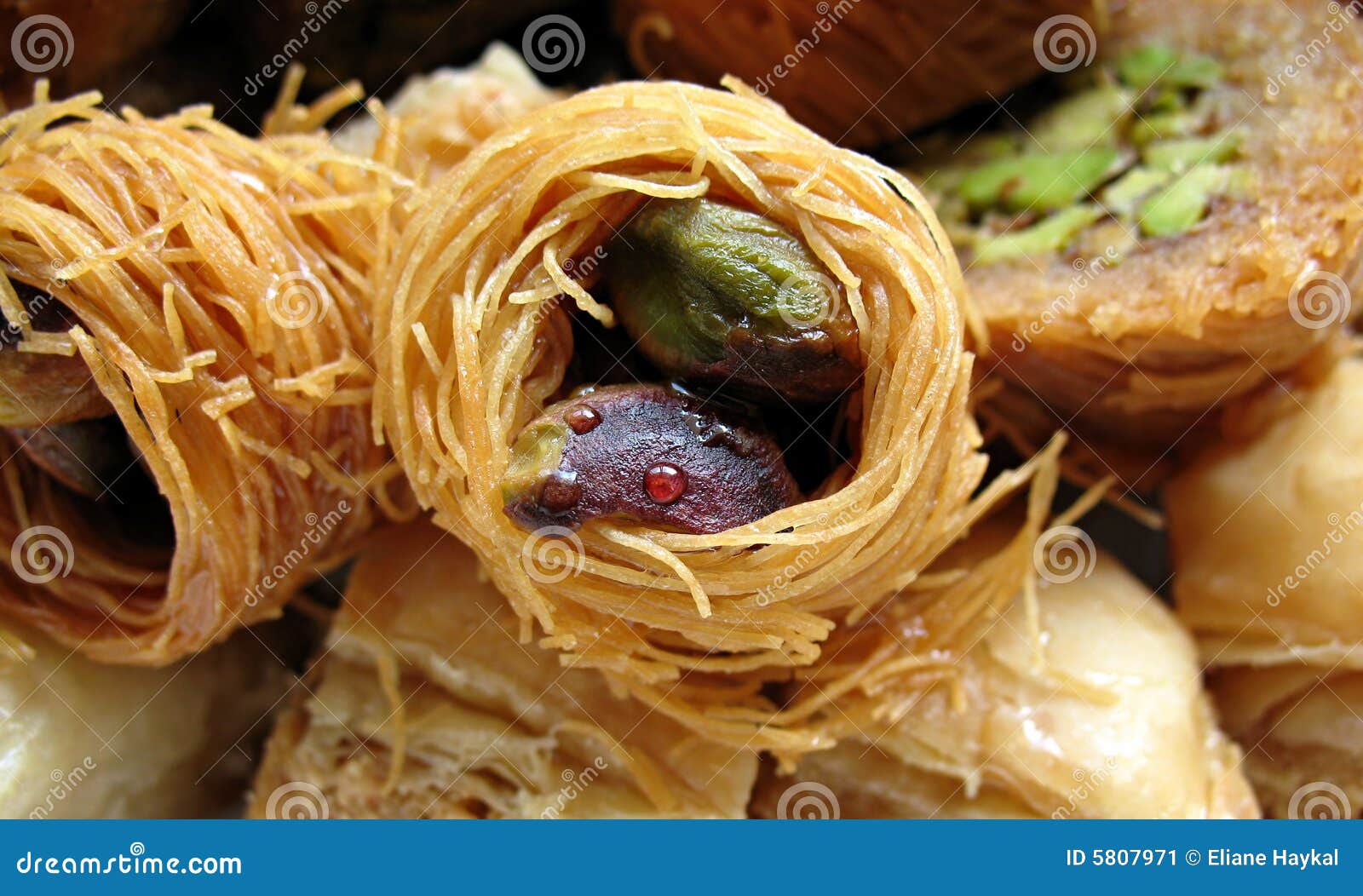 Doces árabes 2 imagem de stock. Imagem de padaria, sésamo - 5807971