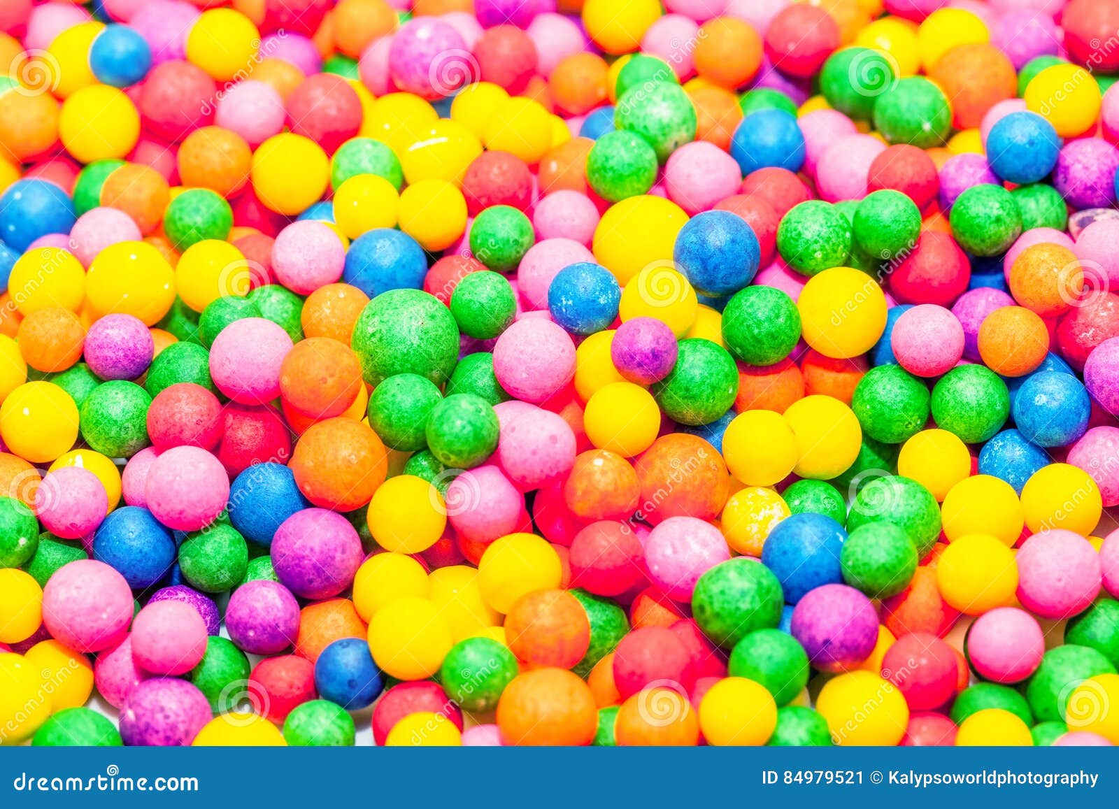 Doces Coloridos E Fundo Colorido Dos Confetes Imagem de Stock - Imagem ...