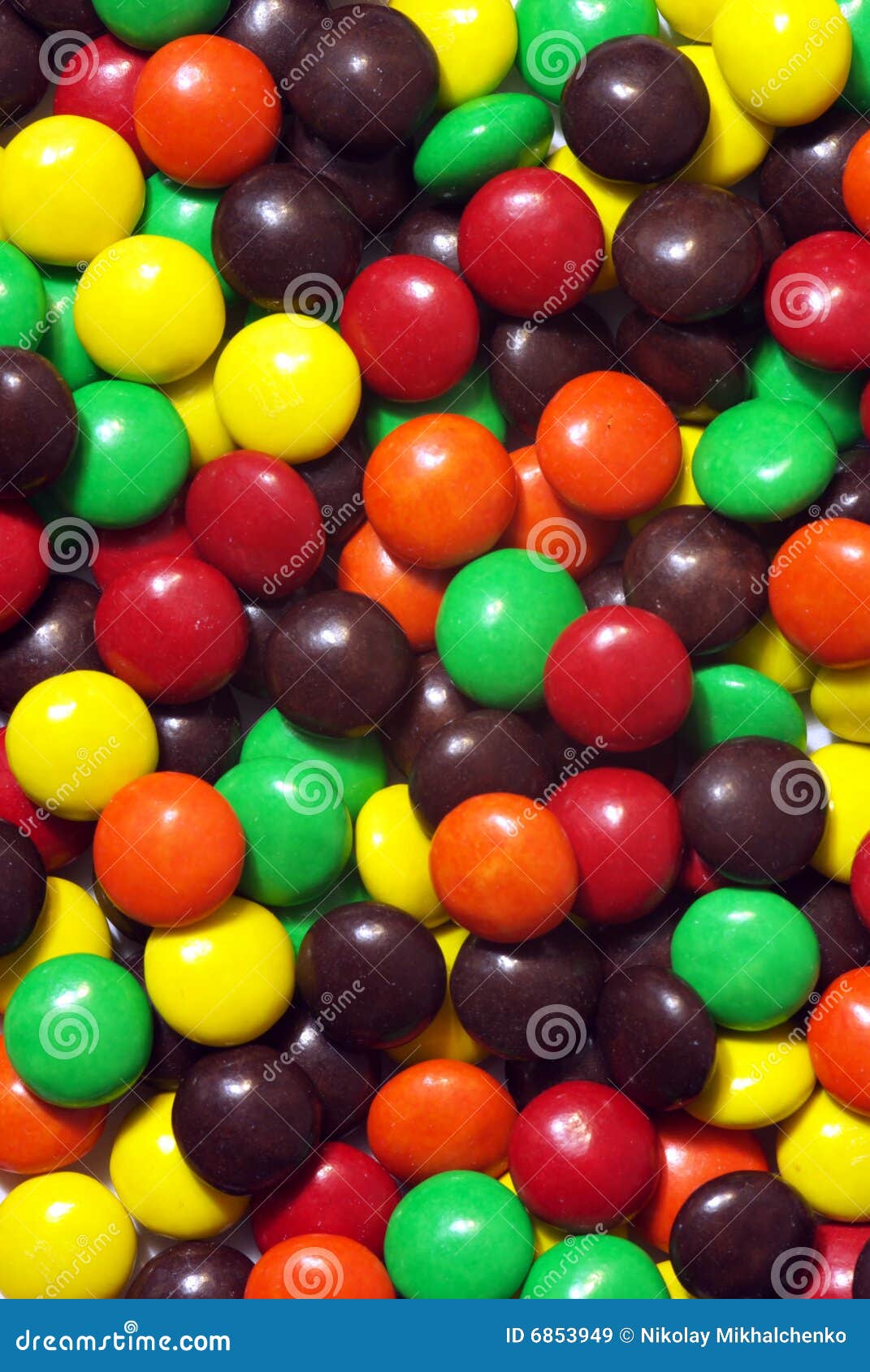 Doces De Chocolate Coloridos Imagem de Stock - Imagem de doce, redondo ...