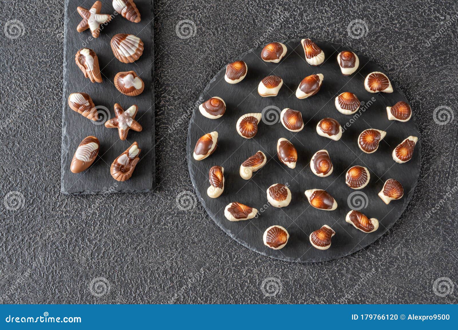 Doces De Chocolate Em Forma De Marisco Foto de Stock - Imagem de doce ...
