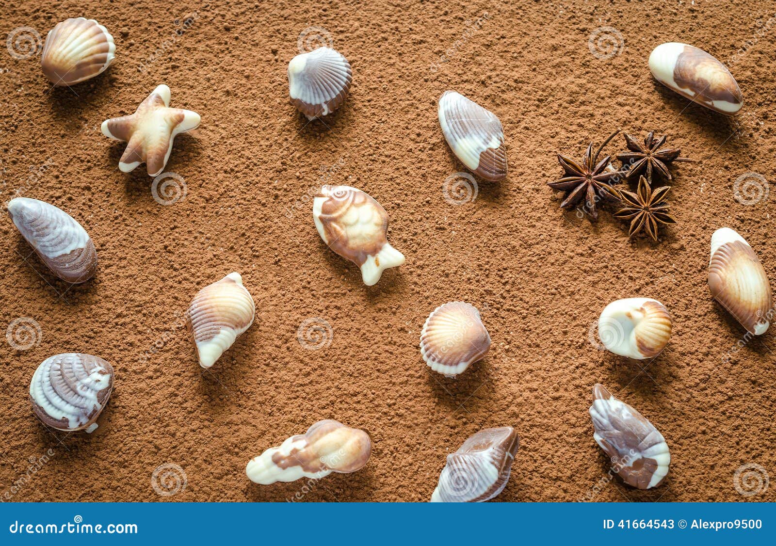 Doces De Chocolate Luxuosos Sob a Forma Do Marisco Imagem de Stock ...