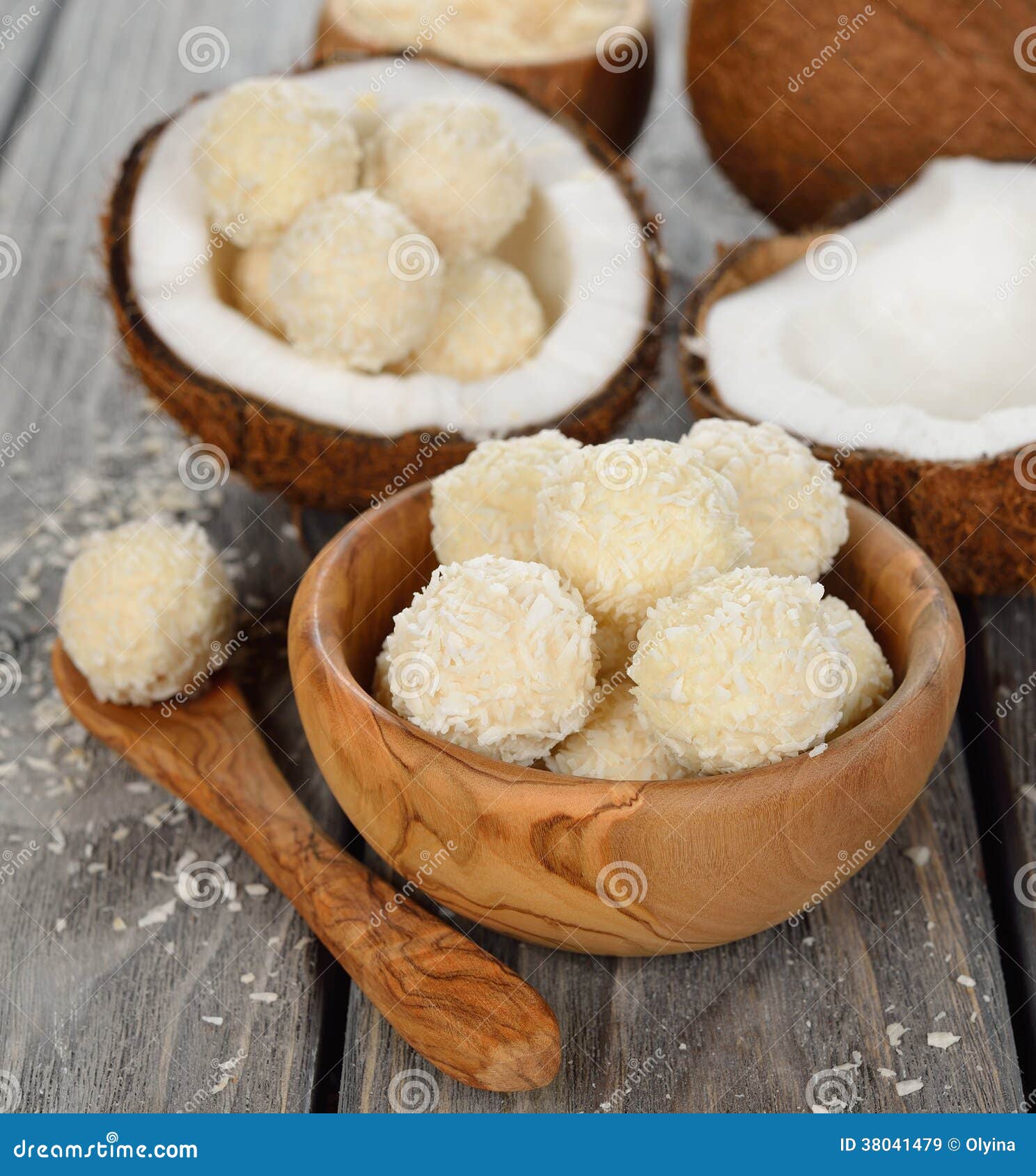 Doces do coco imagem de stock. Imagem de doce, gourmet - 38041479